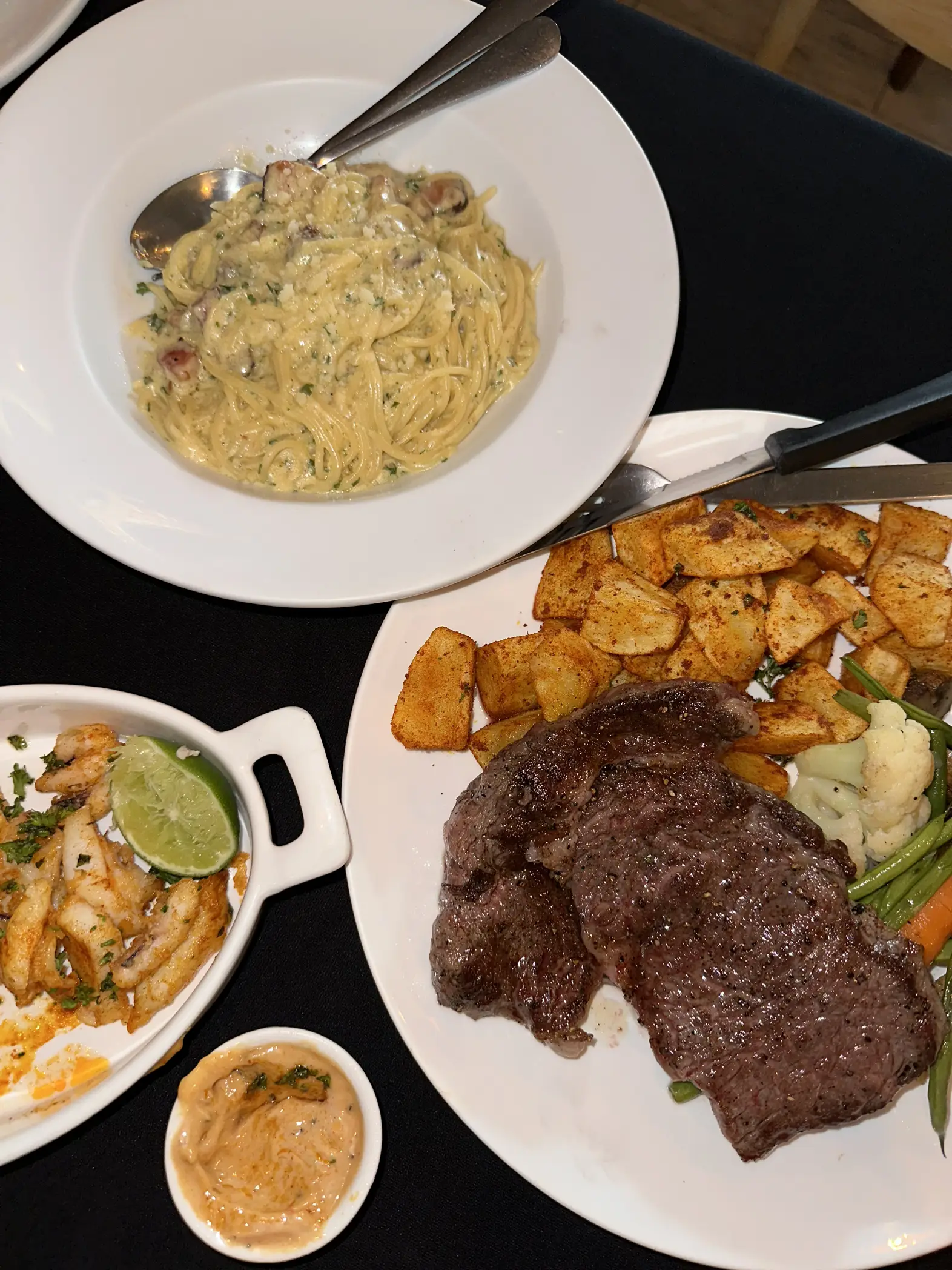 ร้านนี้ สายไวน์+cold cut ห้ามพร้อม!!! กับร้าน El Mercado | แกลเลอรีที่ ...