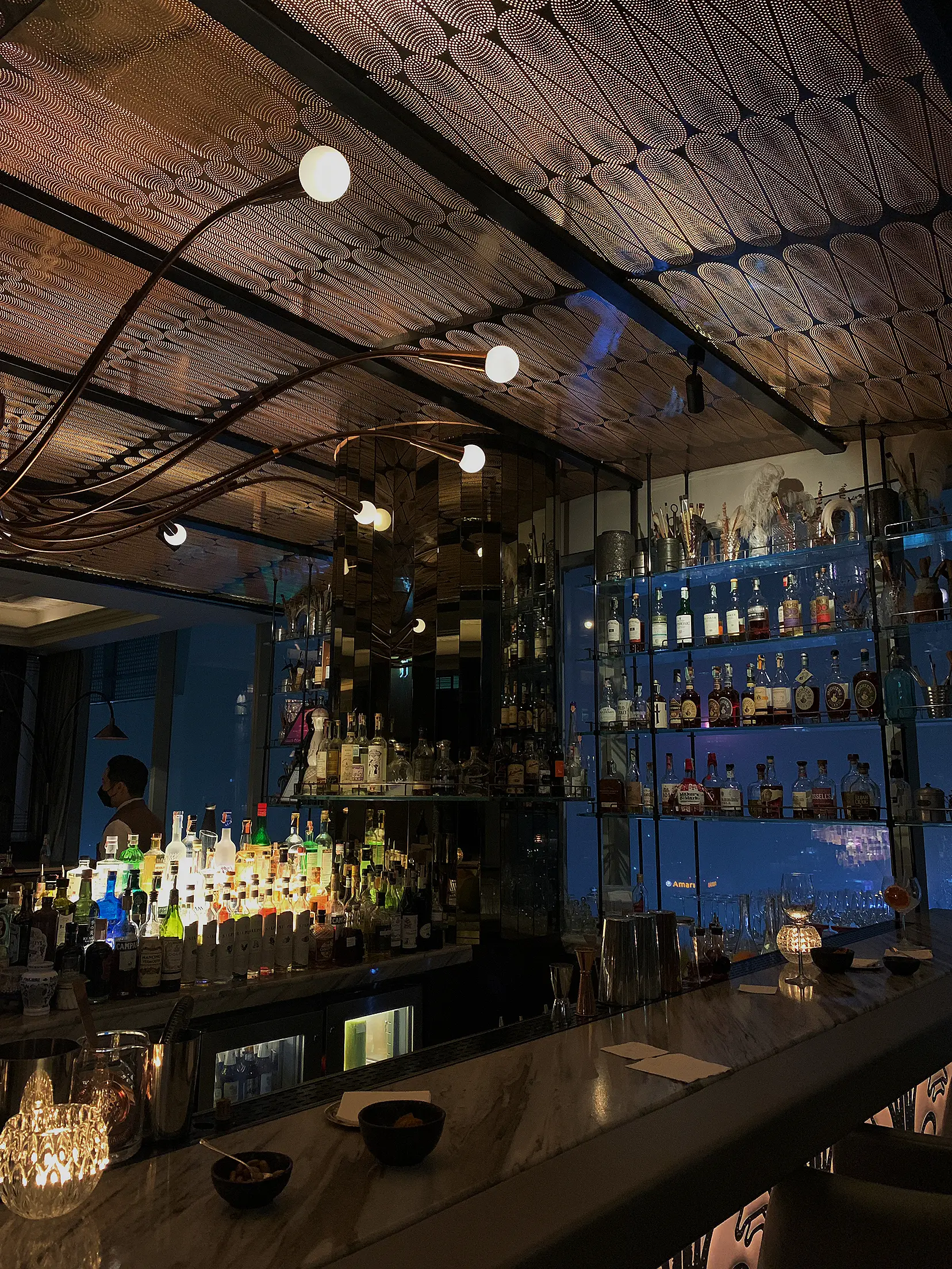 🌃 The Loft Bangkok | บาร์สุดหรูที่ Waldorf Astoria BKK🥂 | แกลเลอรีที่โพสต์โดย Kp Luksanakoses ...