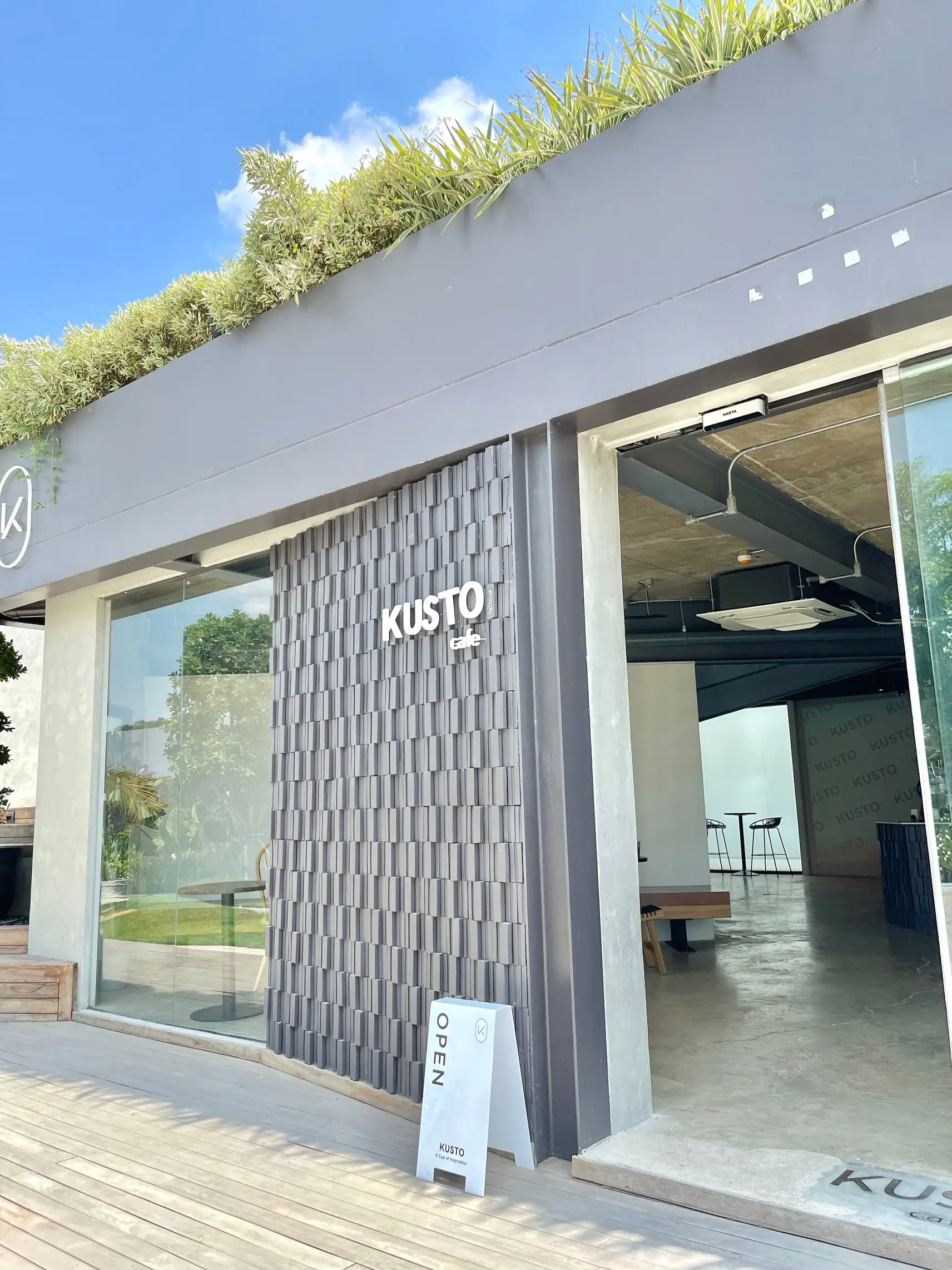 KUSTO CAFE ค่าเฟ่ใกล้ฟิวเจอร์พาร์ค | แกลเลอรีที่โพสต์โดย nutchamook | Lemon8