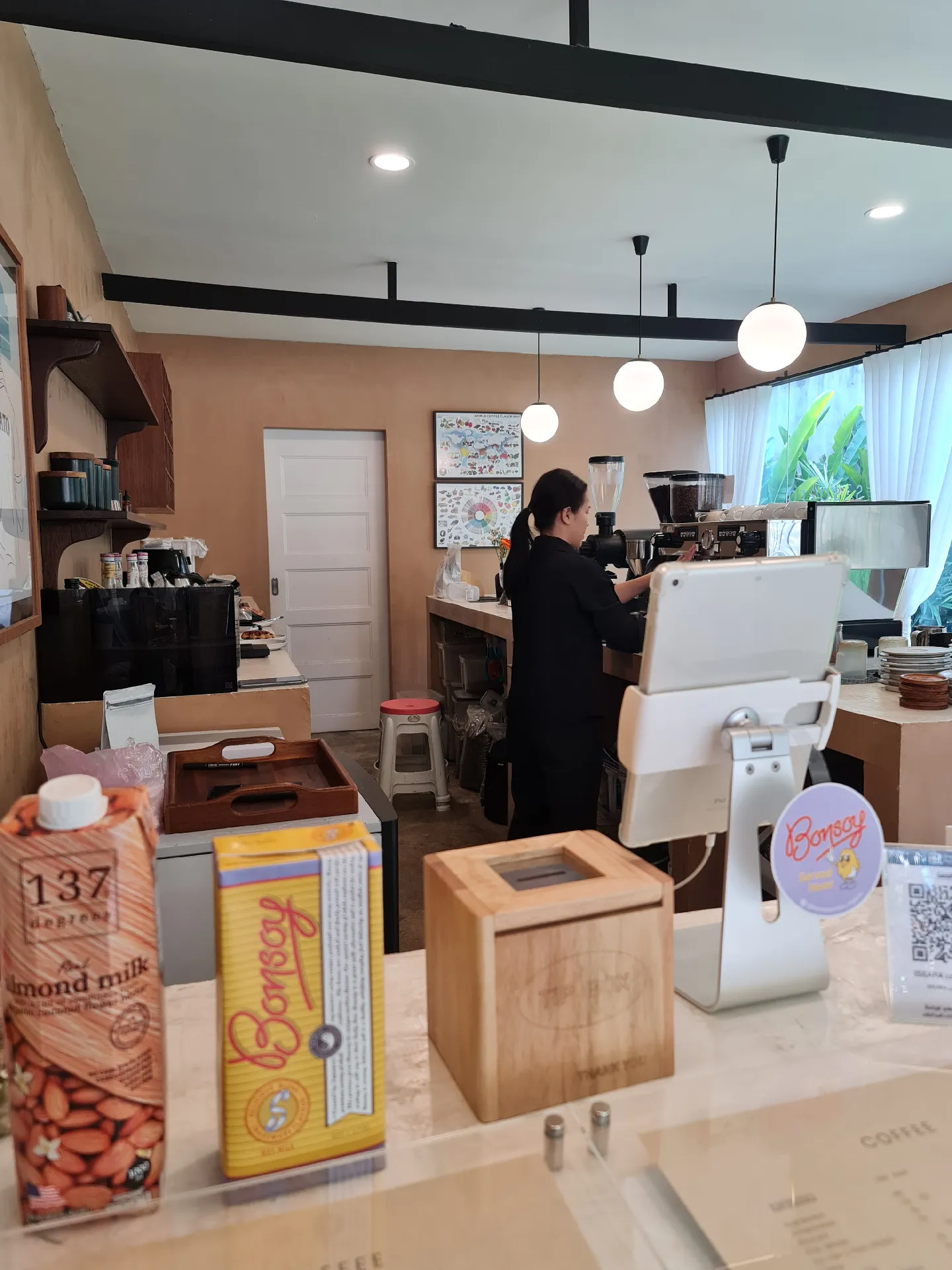 IS.SA.RA COFFEE SPACE | แกลเลอรีที่โพสต์โดย OHMMY | Lemon8