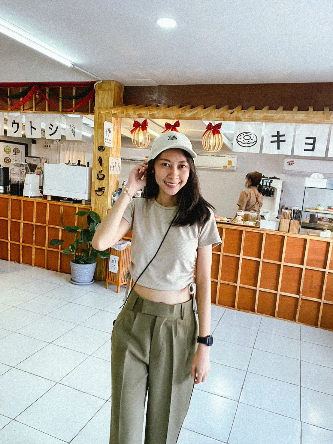 คาเฟ่ใหม่ในอยุธยา 🍩🎏 | แกลเลอรีที่โพสต์โดย NOOKKY | Lemon8