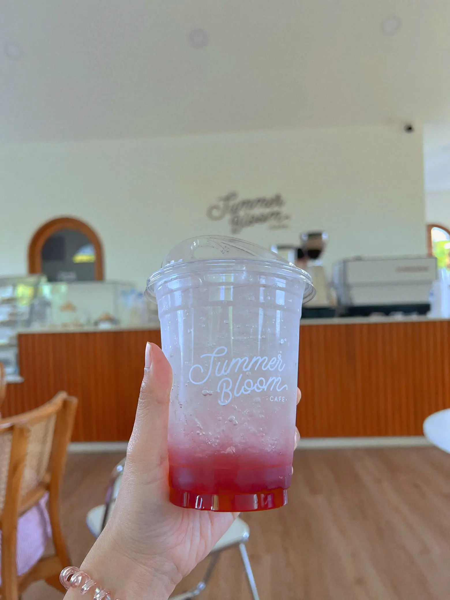 SummerBloom Cafe ☕️🍰 คาเฟ่บรรยากาศน่ารัก ในสวนเลม่อน🍋 | แกลเลอรีที่โพสต์โดย Bell Bell :) | Lemon8