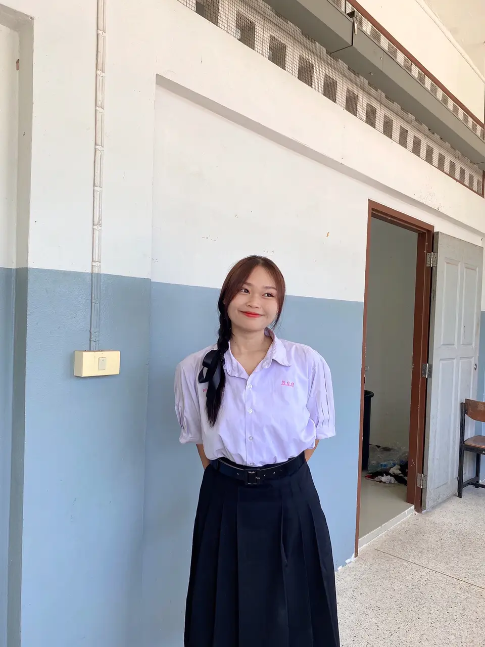 ไอเดียท่าโพสต์ ฉบับสาวอวบ🫶🏻สไตล์นักเรียน💐 | แกลเลอรีที่โพสต์โดย wpw_yo | Lemon8