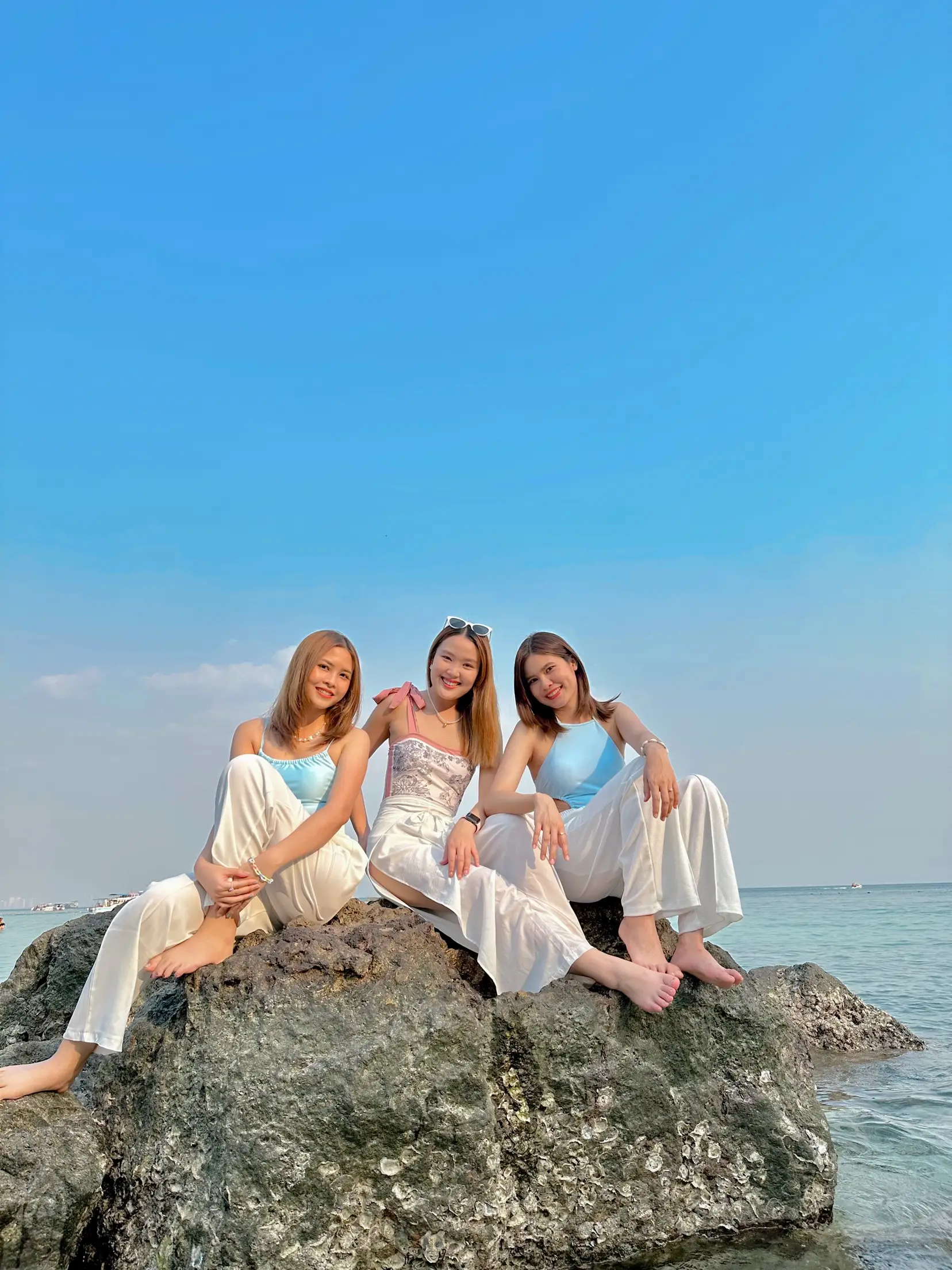 ไอเดียถ่ายรูปที่ทะเลกับเพื่อน - การค้นหาใน Lemon8