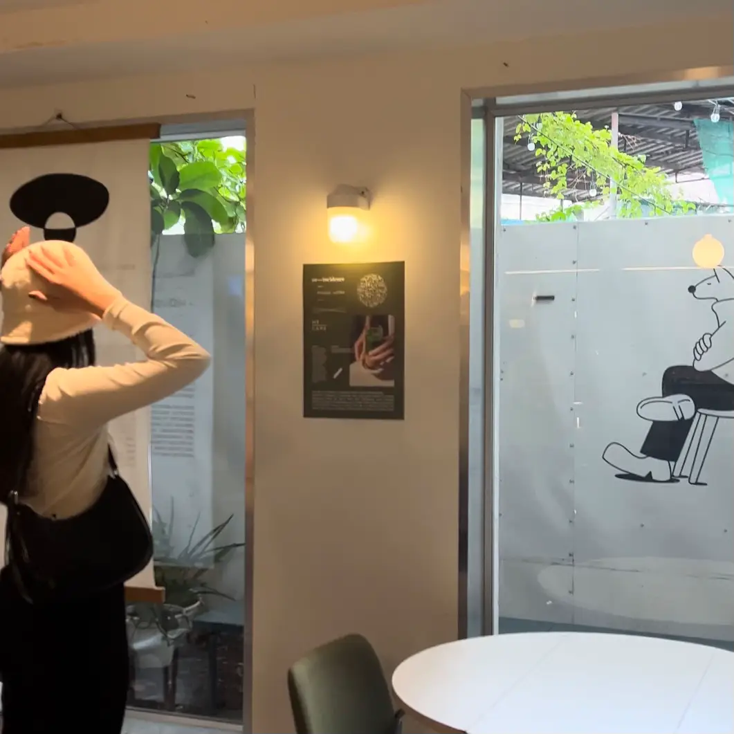 Co-Incidence คาเฟ่ชิคๆเท่ๆ ในซ.สุขุมวิท49 | แกลเลอรีที่โพสต์โดย Jan.ji | Lemon8