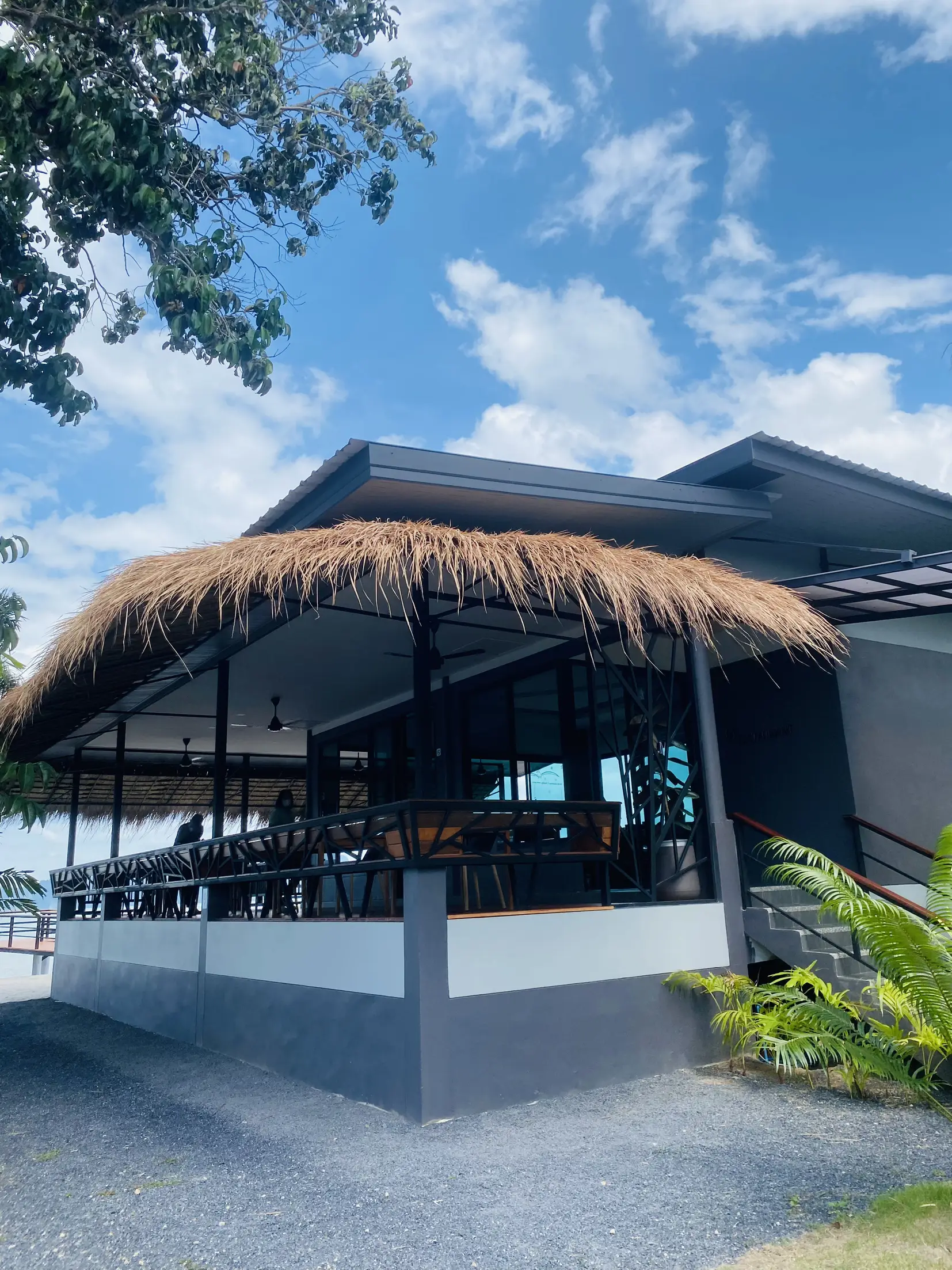 M LEAF CAFE, KRABI | แกลเลอรีที่โพสต์โดย sirin💛🌻 | Lemon8