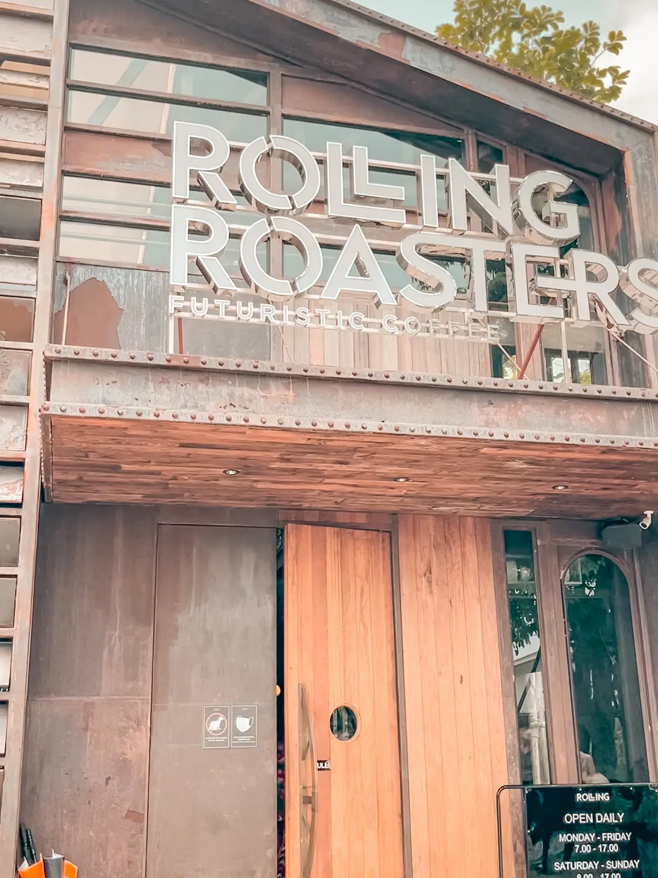 rolling roasters coffee🍞 ร้านกาแฟขึ้นชื่อย่านราชพฤกษ์☕️ | แกลเลอรีที่โพสต์โดย เจไดดดดดด | Lemon8