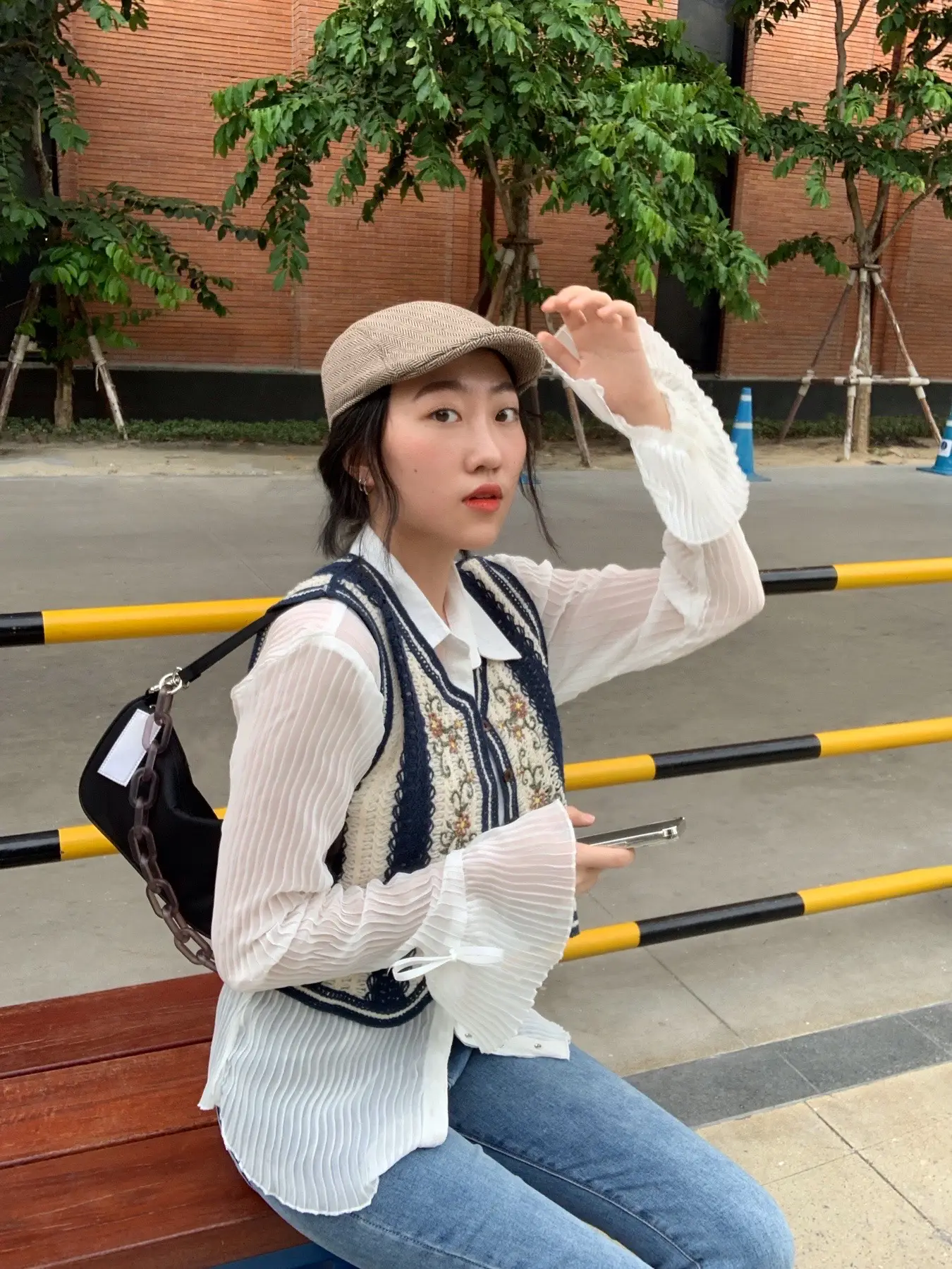 แต่งตัววินเทจไปเดินสยามกัน🐎🌻🍎 | แกลเลอรีที่โพสต์โดย ffamecm | Lemon8