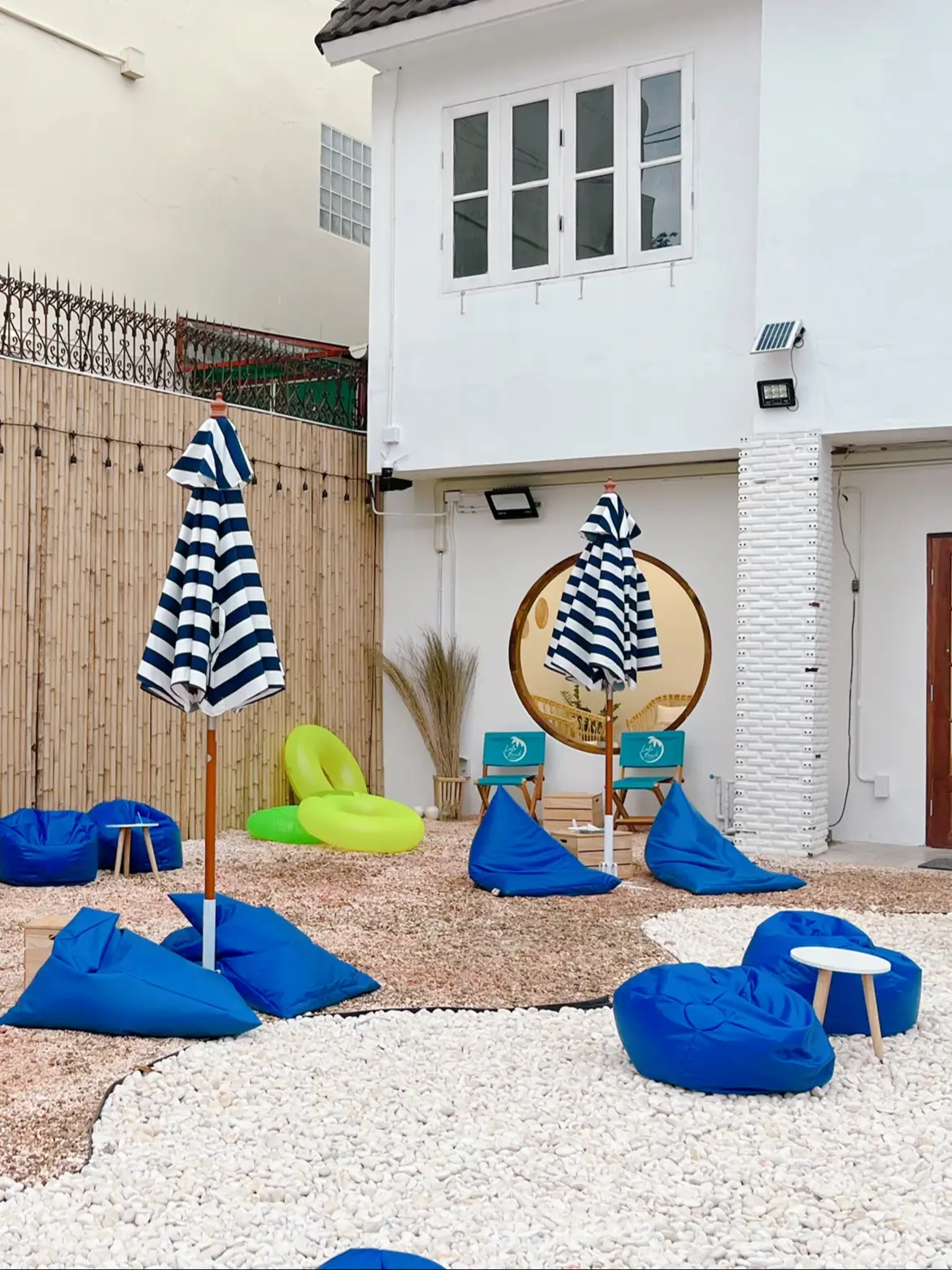 คาเฟ่เปิดใหม่ฟิลเหมือนอยู่ริมหาดแต่อยู่แค่ราชพกษ์ ⛱️🌞𝑳𝒂𝒍𝒂 𝑩𝒆𝒂𝒄𝒉 | แกล ...