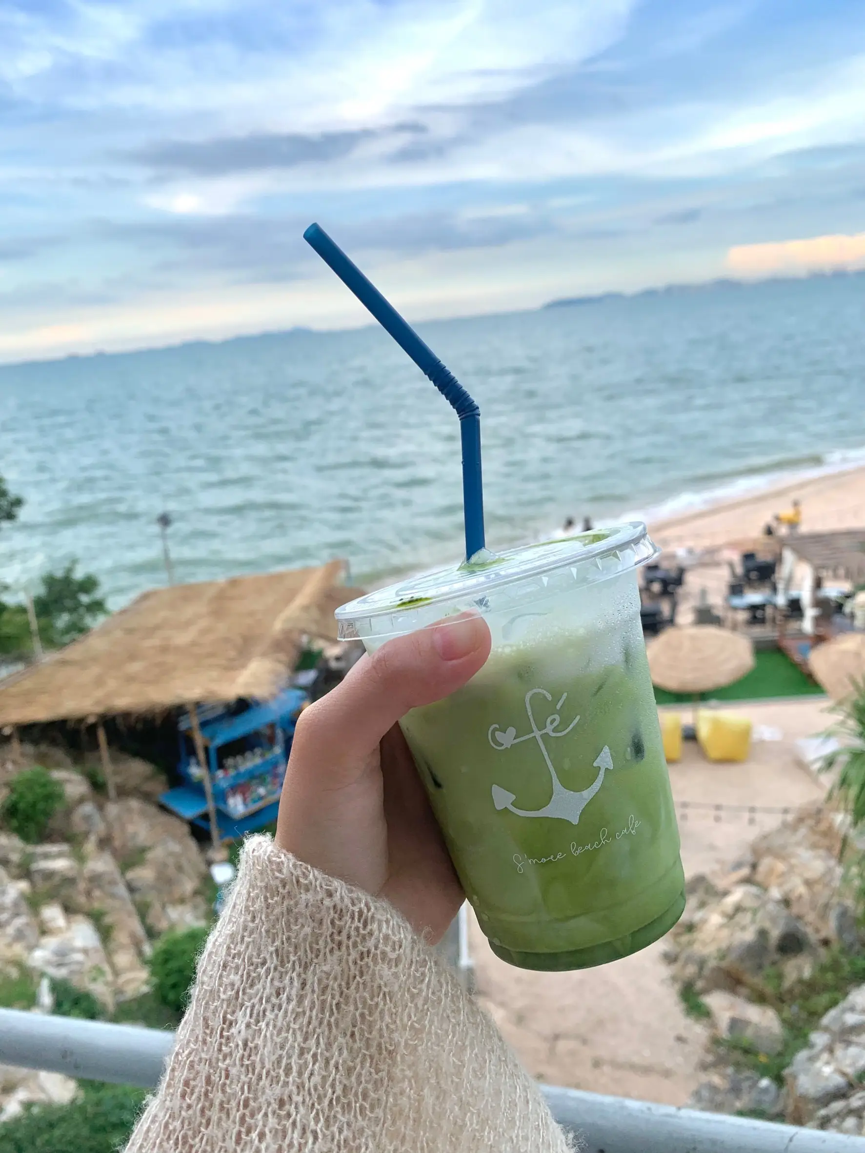 📍พิกัดคาเฟ่ติดทะเล | แกลเลอรีที่โพสต์โดย Gavin | Lemon8