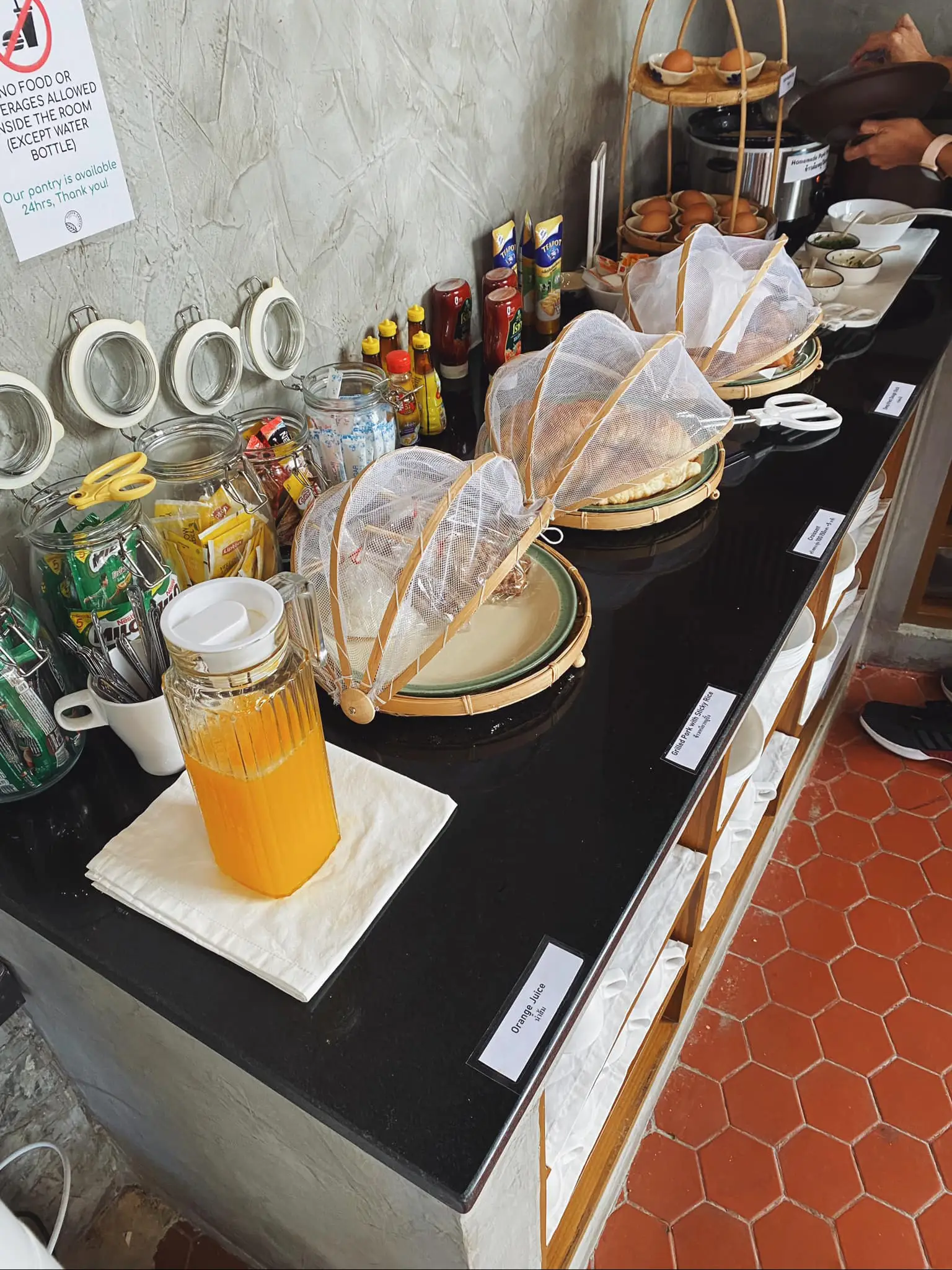 Hostel ที่ vibe ดีย่านใจกลางเมืองเชียงใหม่ 🌲 | แกลเลอรีที่โพสต์โดย seenamz | Lemon8