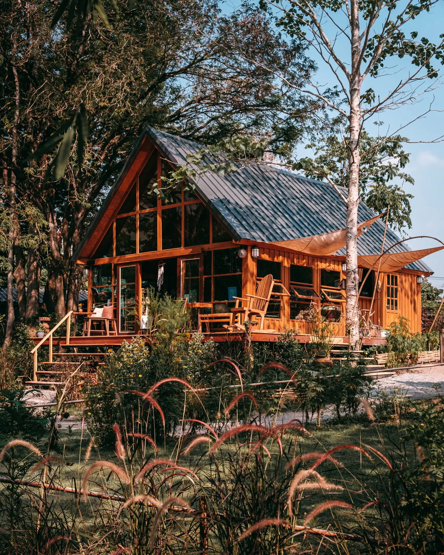 The Hidden Falls ในสวนลับ คาเฟ่ติดลำธาร บางพระ ชลบุรี | แกลเลอรีที่ ...