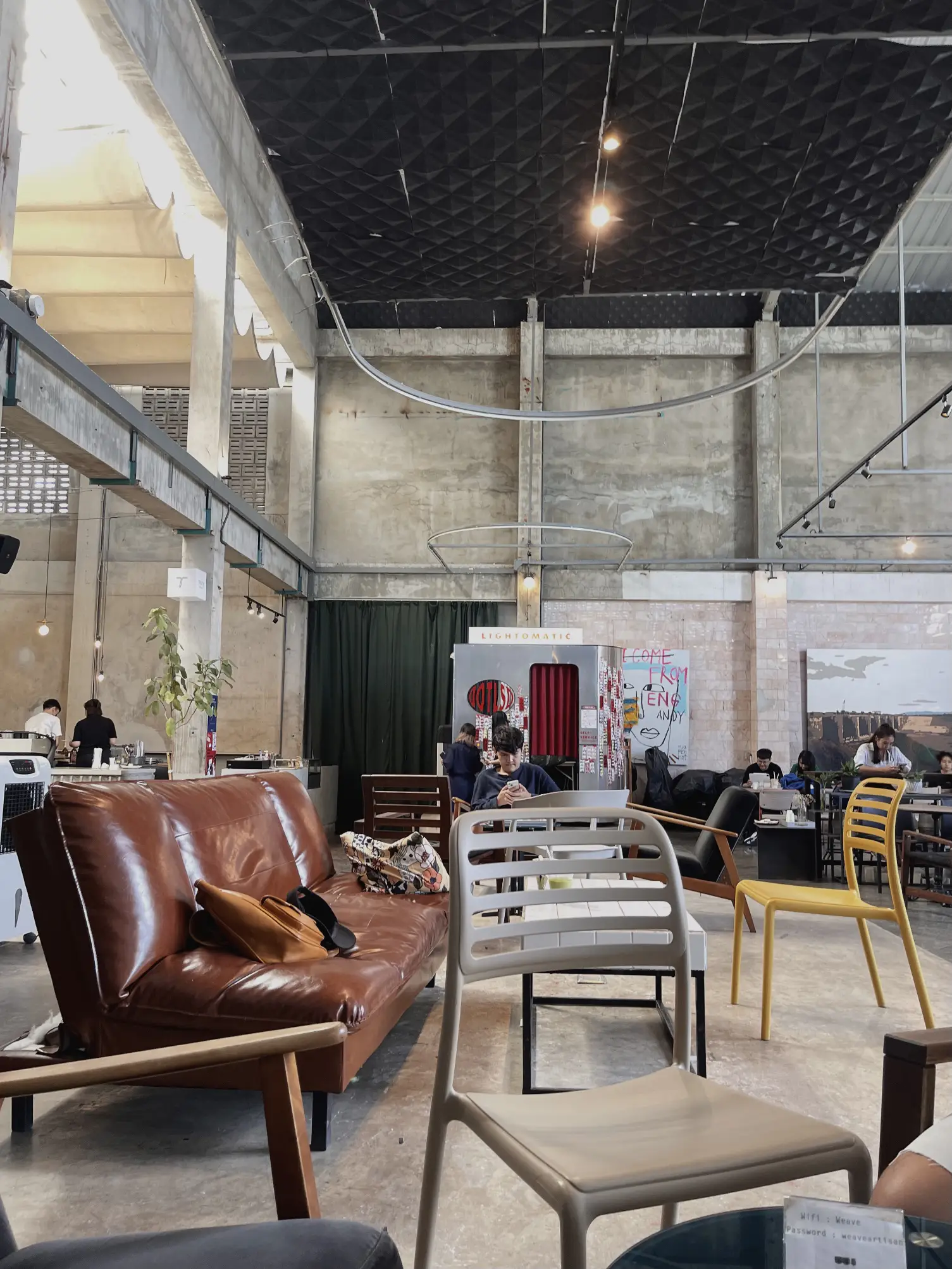 คาเฟ่สไตล์ลอฟต์ดิบๆ “ Taste Cafe Atelier ” | แกลเลอรีที่โพสต์โดย ...