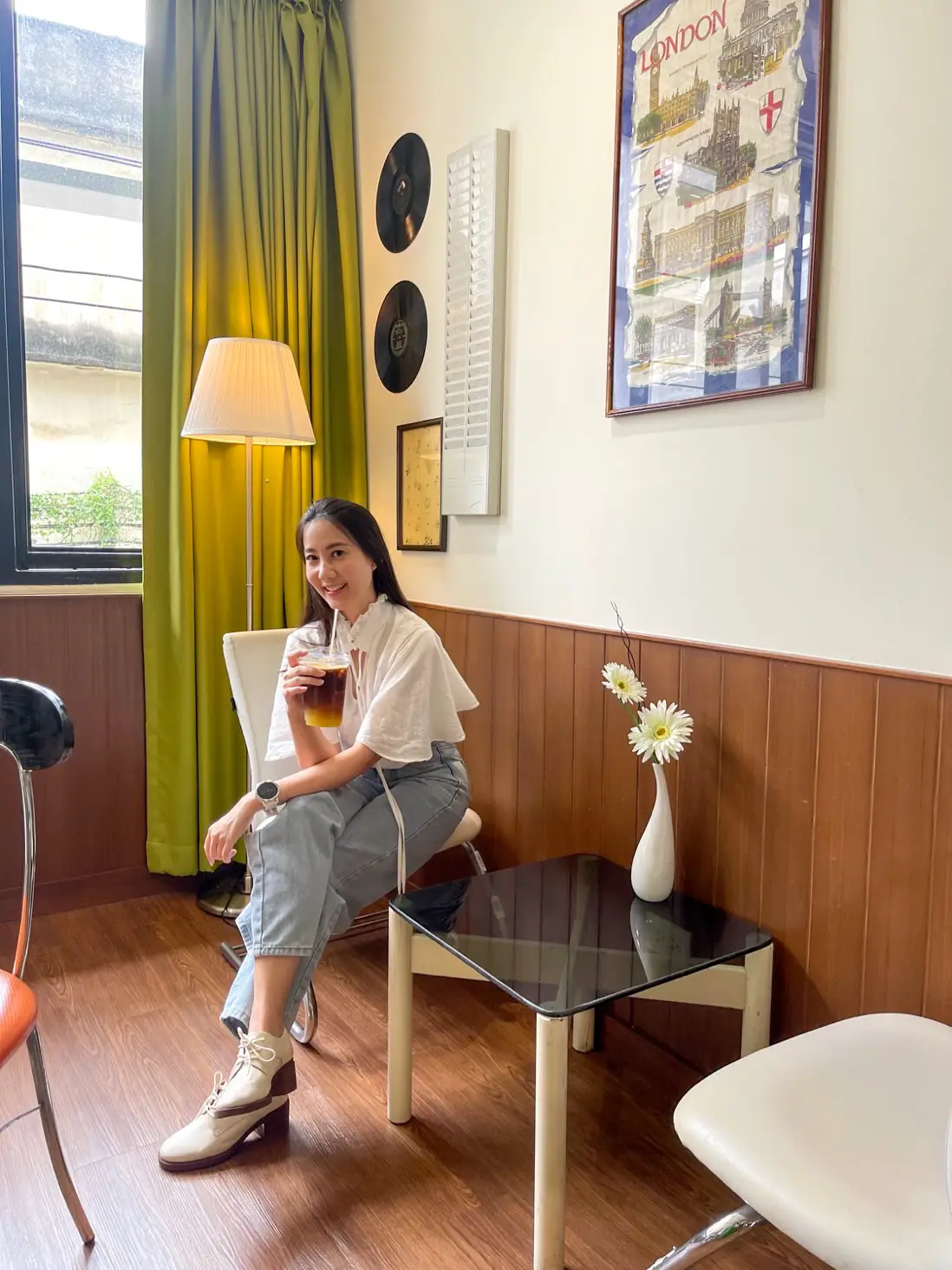 Last House on the right คาเฟ่เปิดใหม่ย่านสะพานควายสุดคูล | แกลเลอรีที่โพสต์โดย Ploylamai | Lemon8