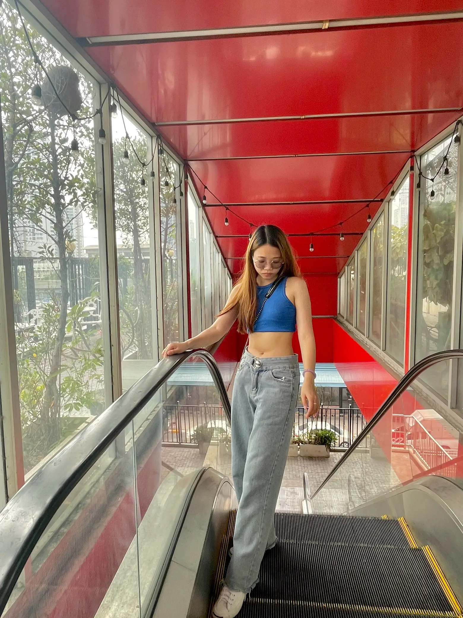 ถ่ายรูปเล่น..ตึกแดงจตุจักร🛍️🛒 | แกลเลอรีที่โพสต์โดย NAMI_XQ | Lemon8