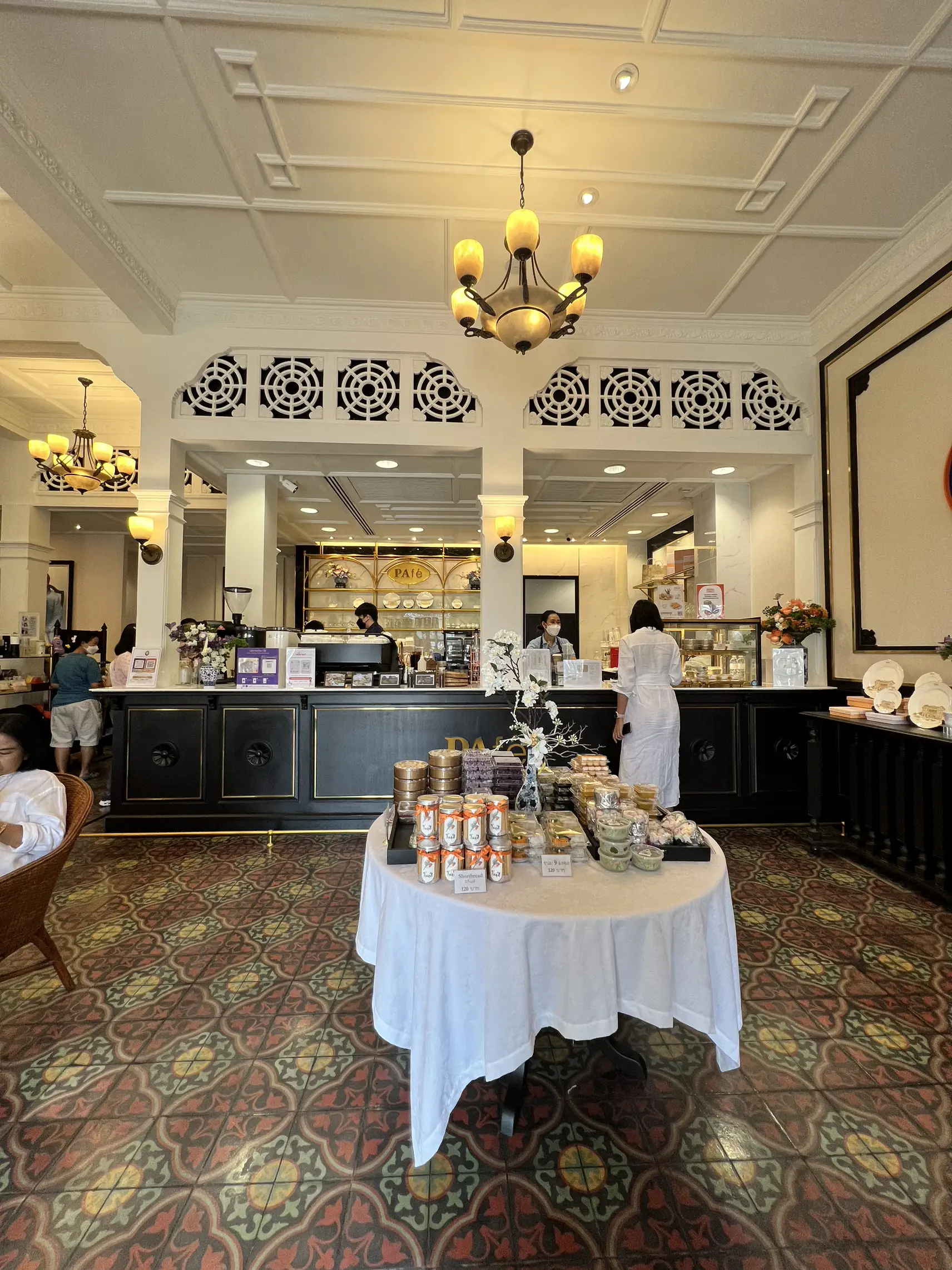 PAfe’ ร้านกาแฟสไตล์ชาววัง บนถนนเพชรบุรี | แกลเลอรีที่โพสต์โดย ...