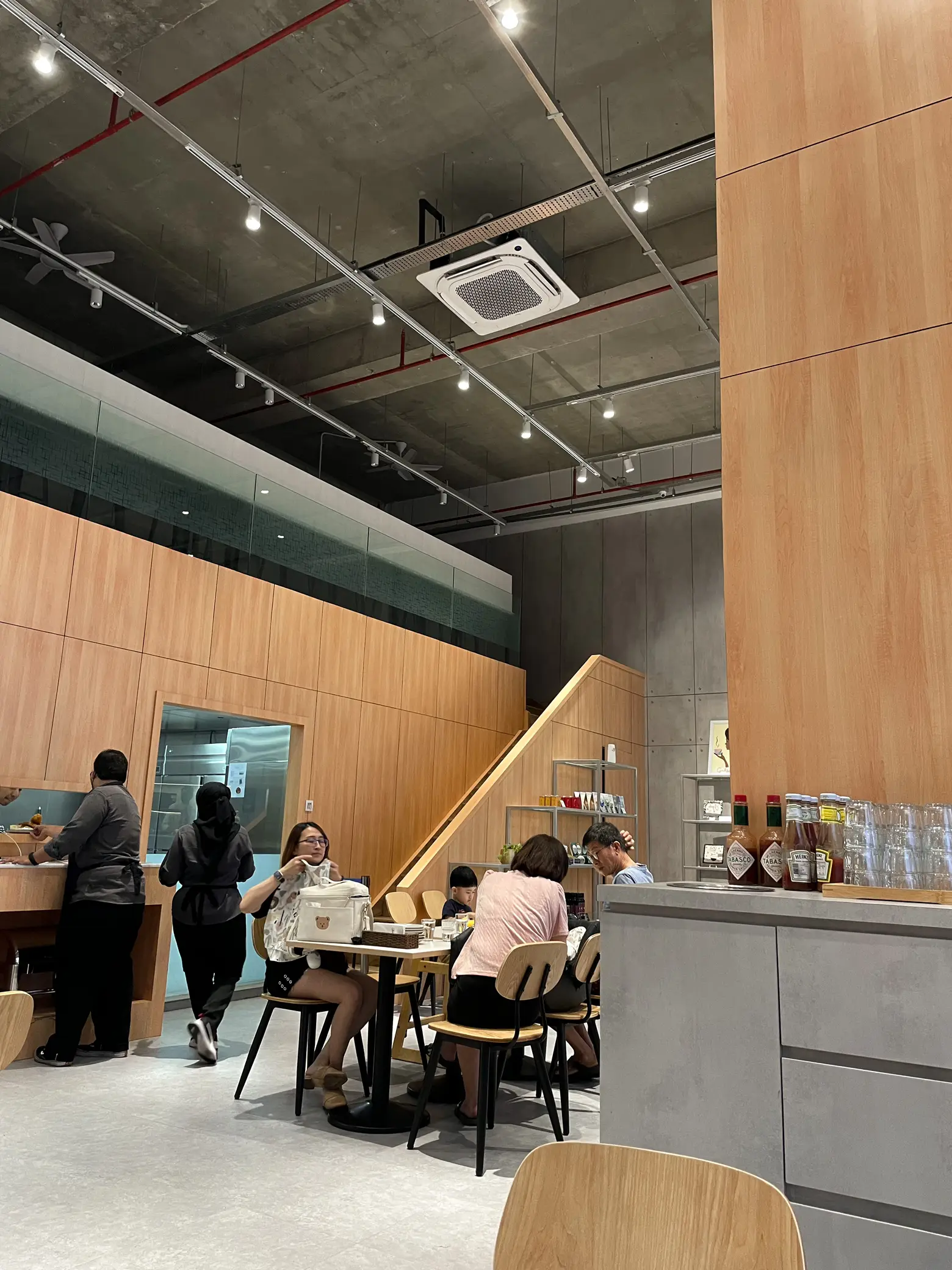 QUAYSIDE CAFE IN JB TO ZEN OUT & RELAX ☕️ | Gallery posted by neha ☁️ ...