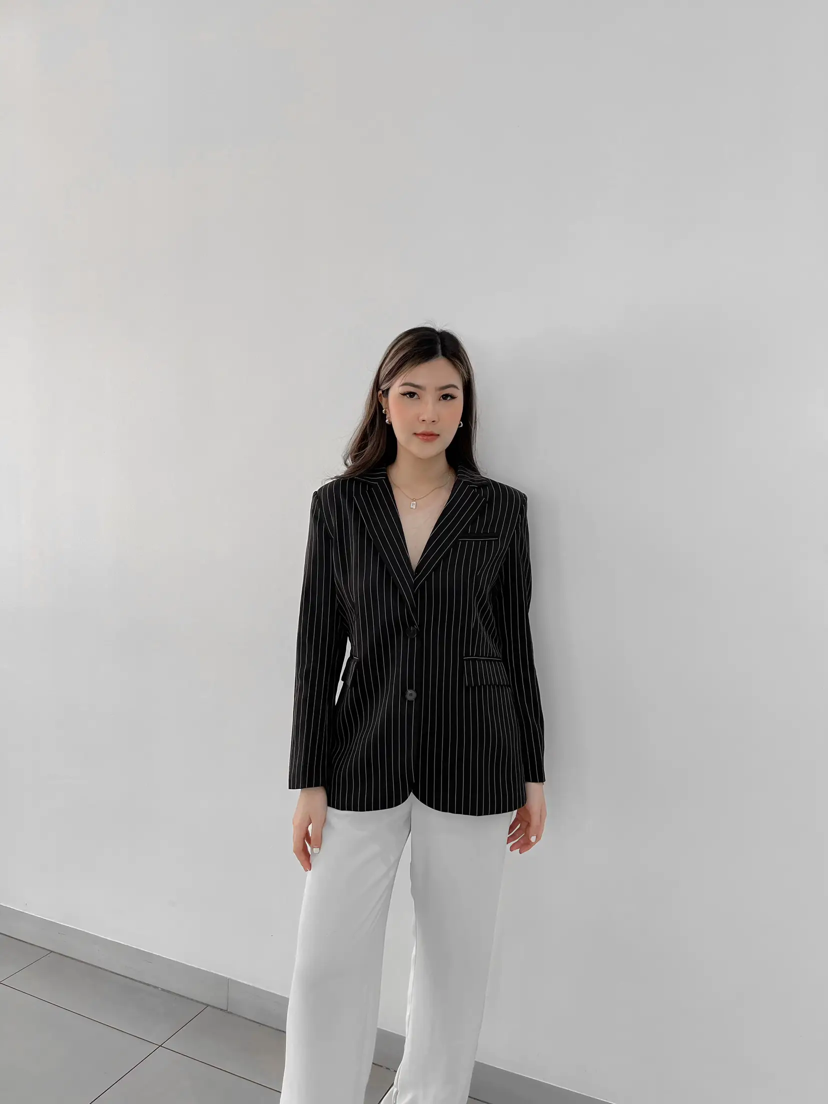 Working Outfit Ideas | Office OOTD | แกลเลอรีที่โพสต์โดย poppapnd | Lemon8