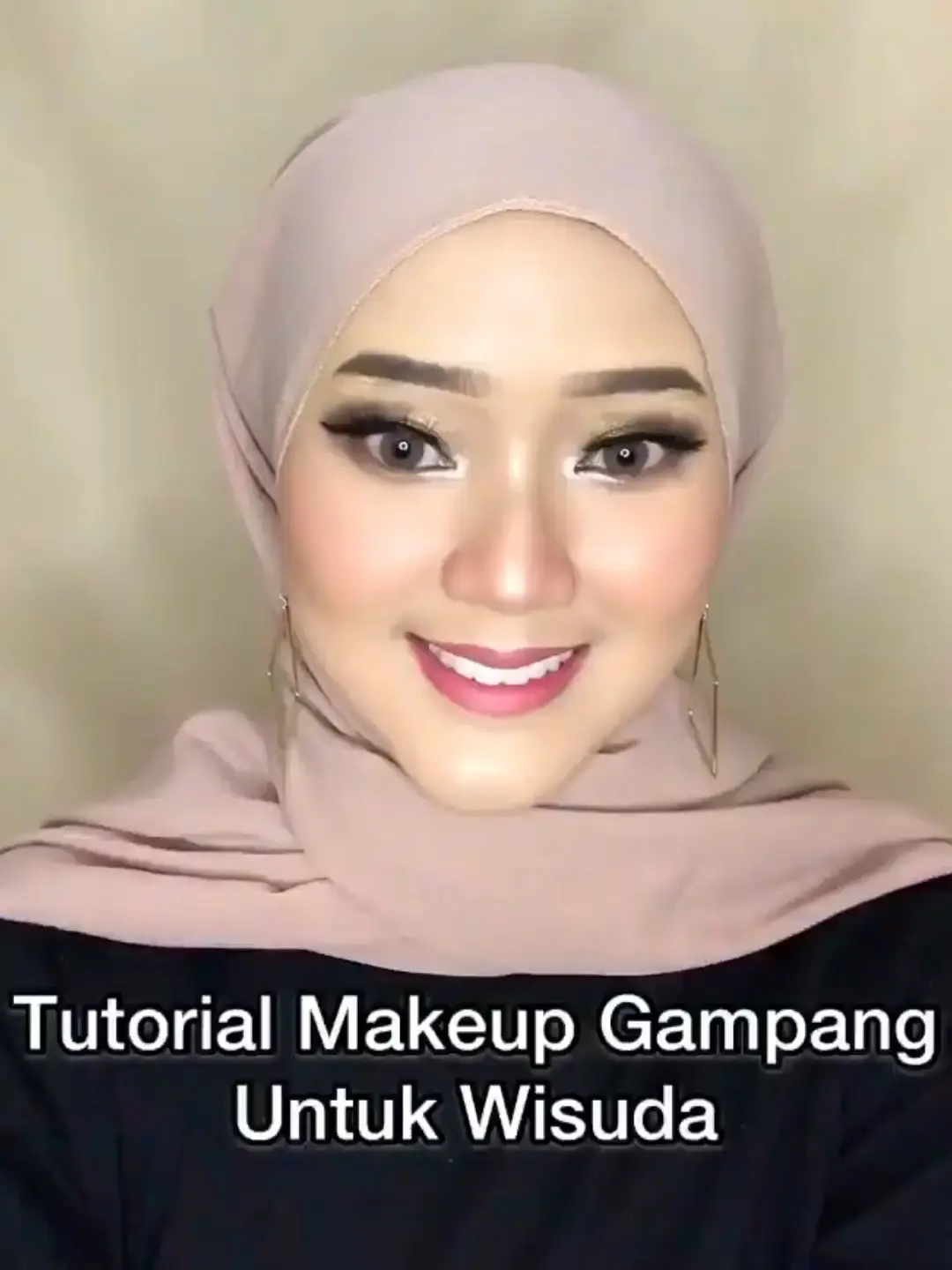 Tutorial Makeup Wisuda Hijab | Saubhaya Makeup