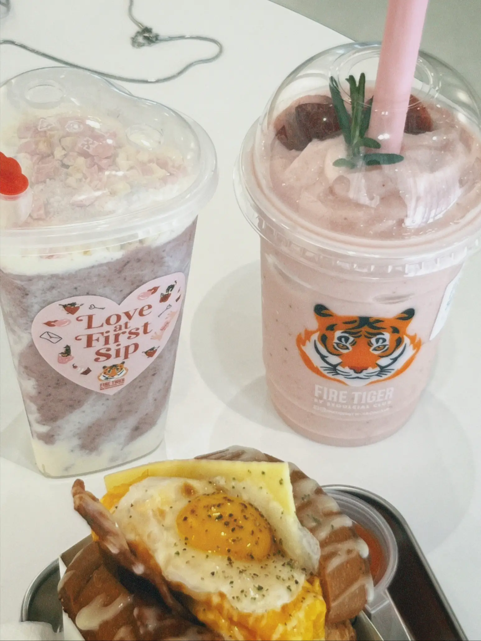 บอกต่อแอปกล้องฟิล์มได้รูปสวยปังแบบคนเก๋🦋💖 | แกลเลอรีที่โพสต์โดย Paporrr💿🎀🧸 | Lemon8