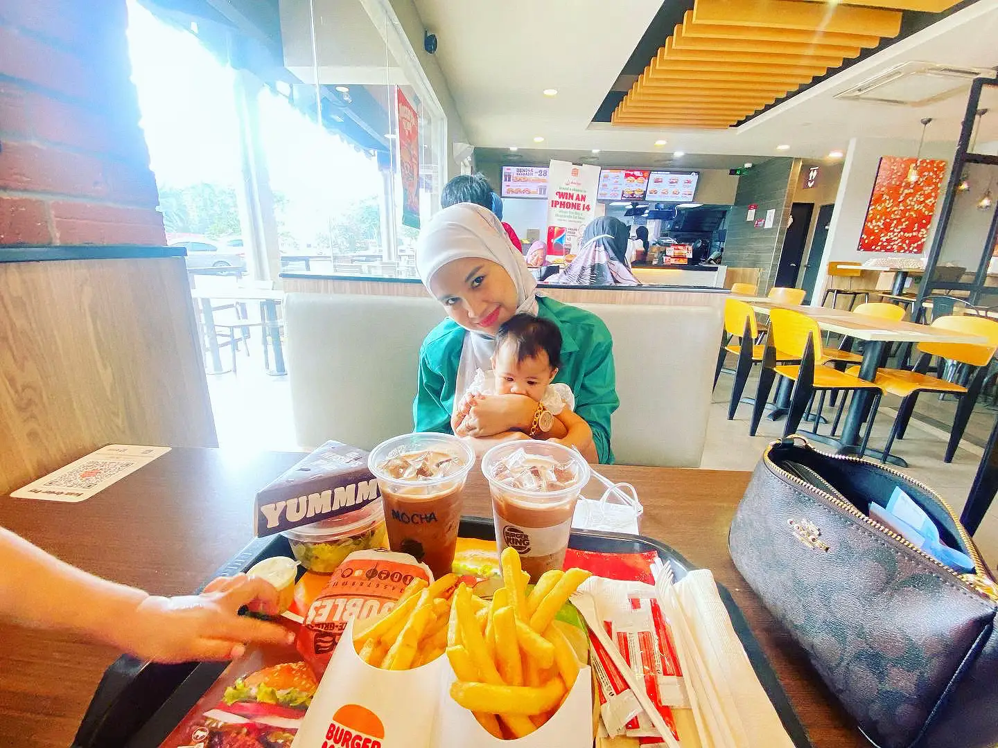 Farah x Fahaira | Galeri disiarkan oleh Fara Amiruddin | Lemon8