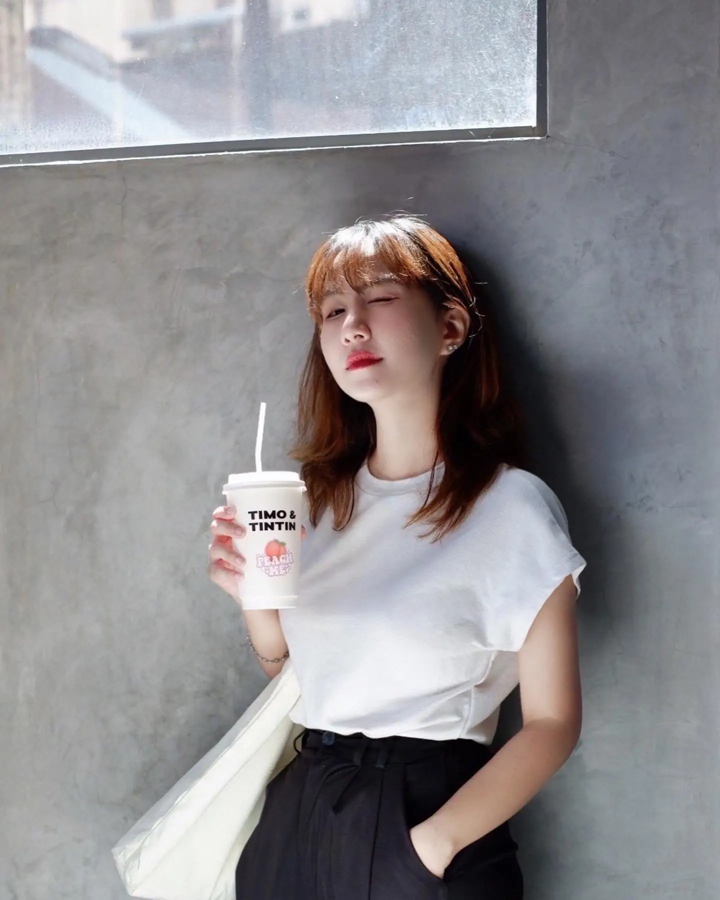 Review คาเฟ่&แกลลอรี่ สุดชิคสไตล์ modern ย่านตลาดน้อย☕️🫶🏻 | แกลเลอรีที่โพสต์โดย 𝒎𝒚𝒅𝒆𝒂𝒓, 🫶🏻 | Lemon8