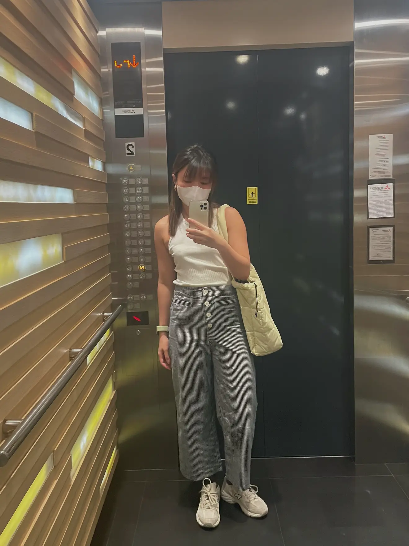 OOTD office ep.4 แต่งตัวไปทำงานชิวๆ | แกลเลอรีที่โพสต์โดย Airaee | Lemon8