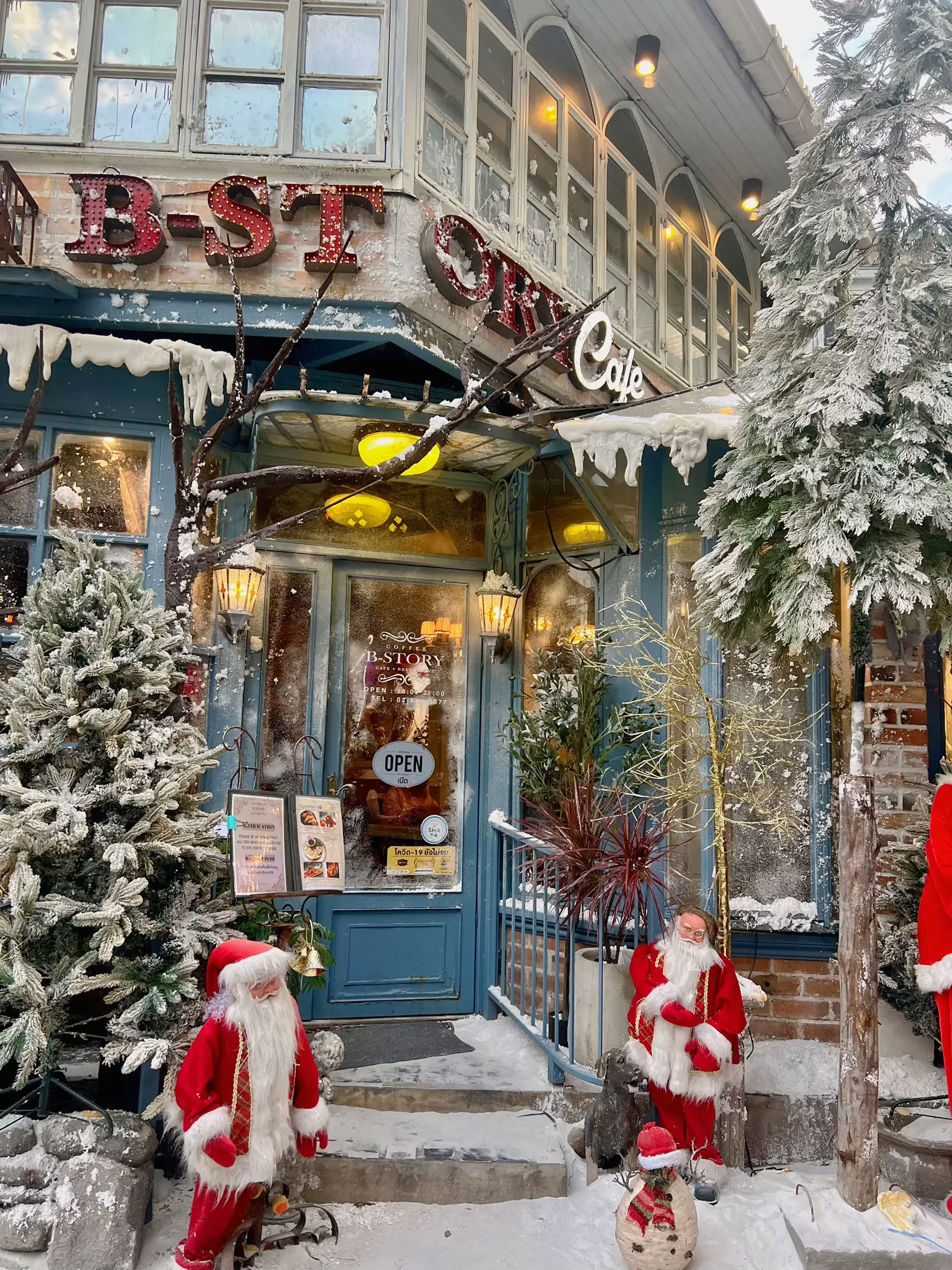 B-STORY CAFE คาเฟ่ธีมคริสต์มาส เดินทางง่าย มุมถ่ายรูปเพียบ🎄💖 | แกลเลอรี ...
