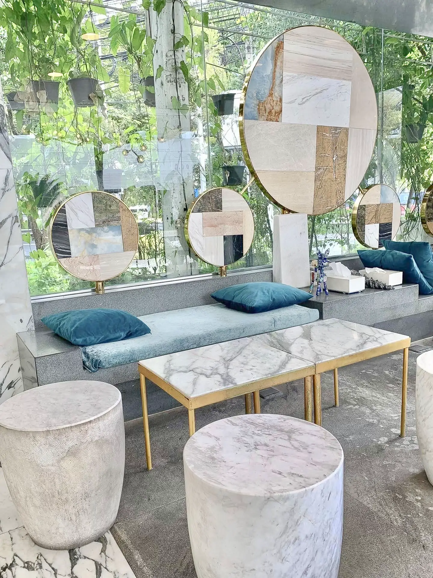 Marble Cafe 🪨คาเฟ่หินอ่อนสุดอลัง @ศรีนครินทร์ | แกลเลอรีที่โพสต์โดย KY🌷 | Lemon8