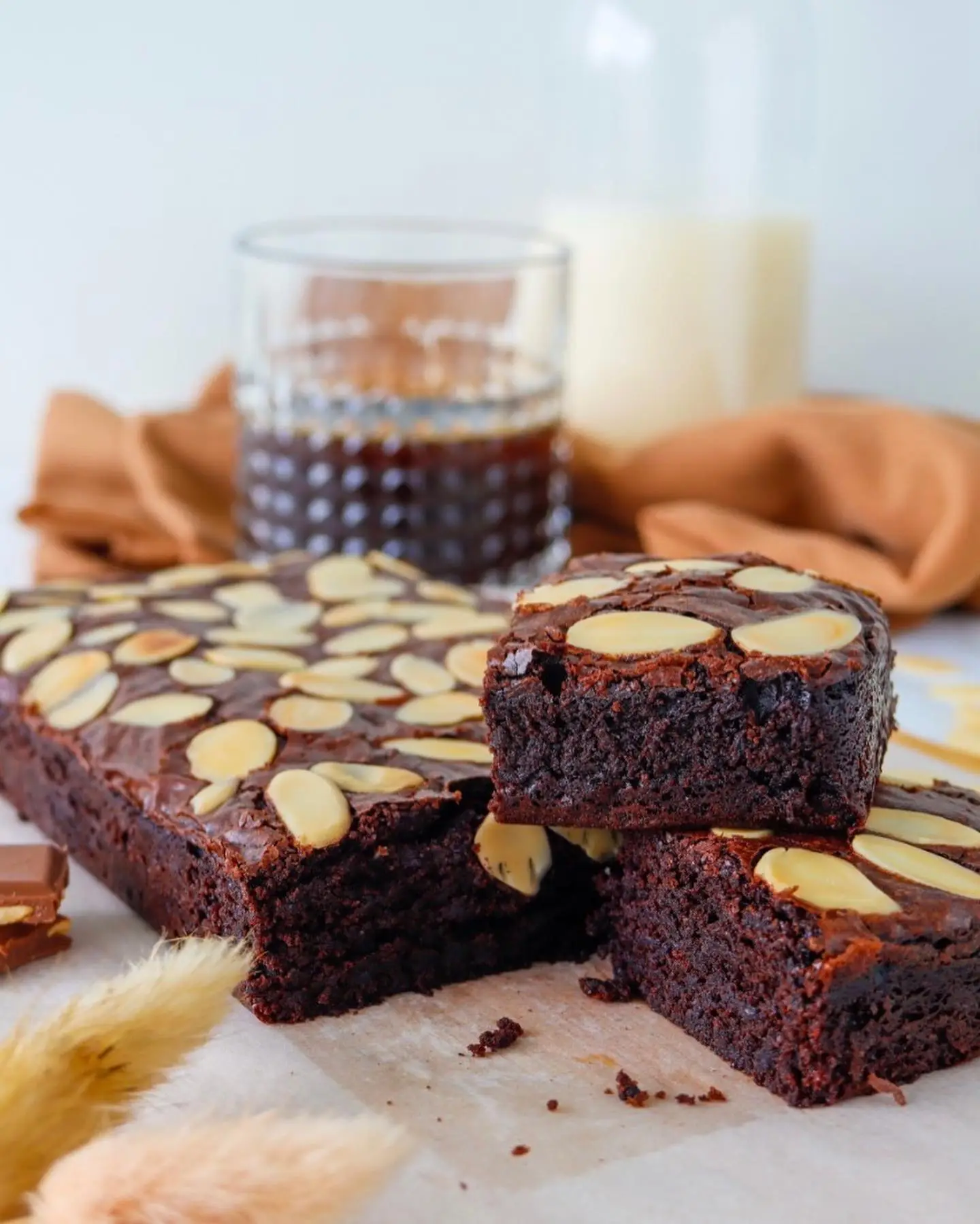 LUMINER ALMOND BROWNIES | Galeri diposting oleh LUMINER | Lemon8