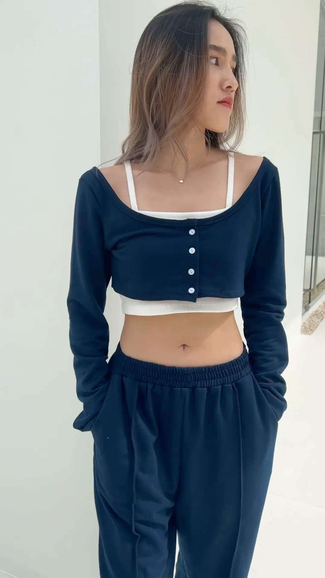 ชุด Set 3 ชิ้นสำหรับหน้าหนาวนี้ ️🤩 | วิดีโอที่เผยแพร่โดย Chalomchompoo | Lemon8