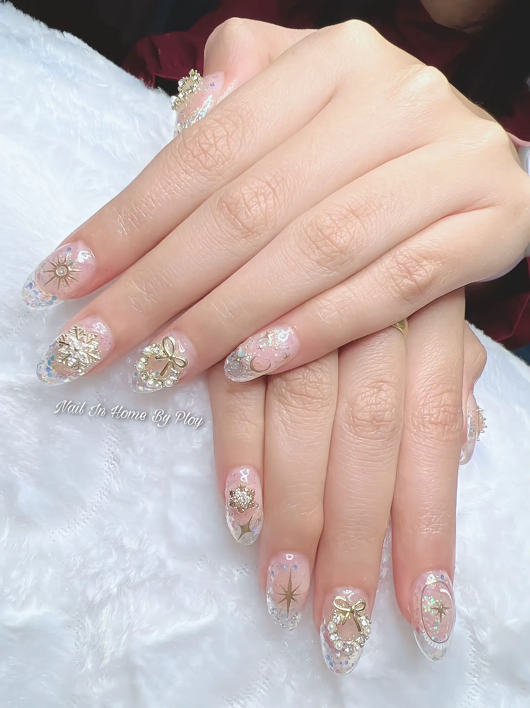 เล็บต้อนรับคริสต์มาส | แกลเลอรีที่โพสต์โดย SuperPloy | Lemon8