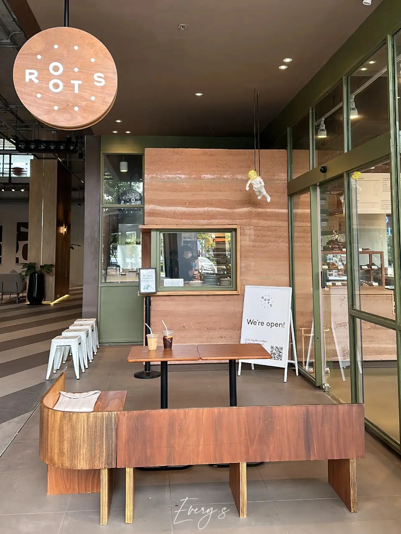 Roots ไม่ได้มีดีแค่กาแฟ!! | แกลเลอรีที่โพสต์โดย n.🤍 | Lemon8