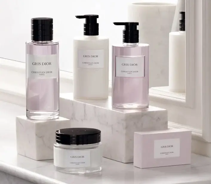 น้ำหอมพรีเมี่ยมกลิ่นเดียวกับ shop dior 🌹 | แกลเลอรีที่โพสต์โดย Kooku | Lemon8