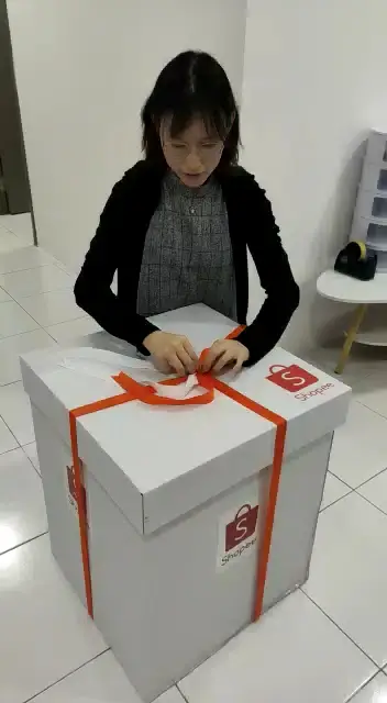 What's inside the big box in there??!! | Video diterbitkan oleh Nikki Wong | Lemon8