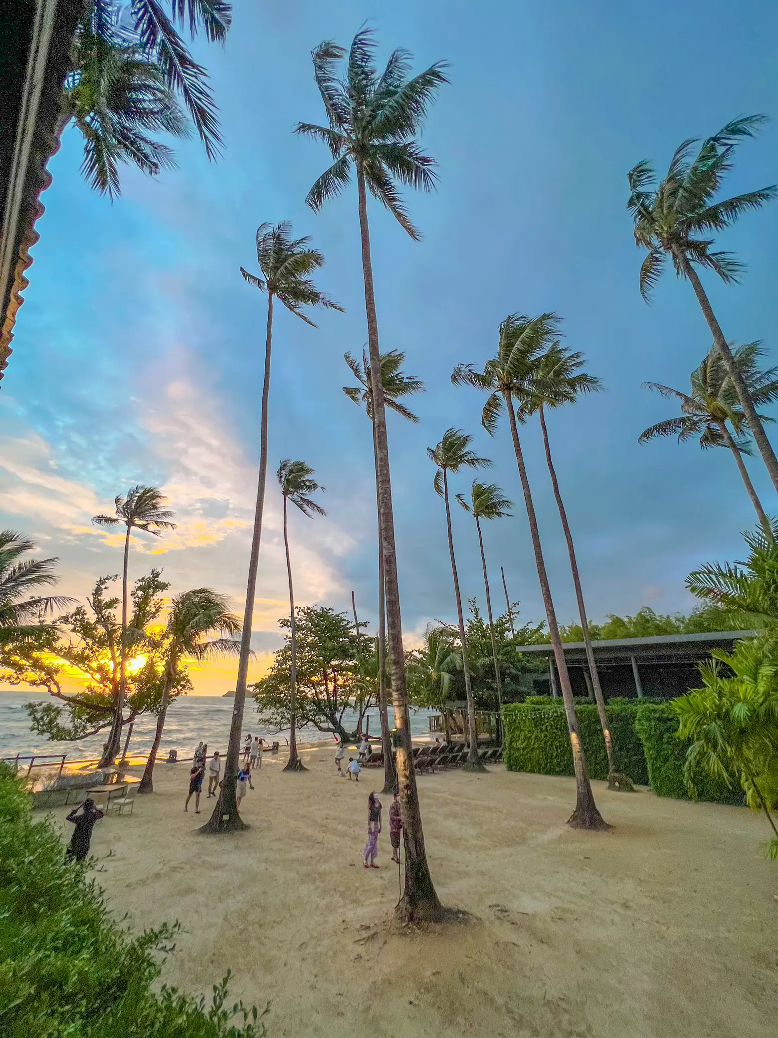 Elephant Island, the rainy season, can be beautiful. | Gallery posted by SaiParn WiRacha | Lemon8