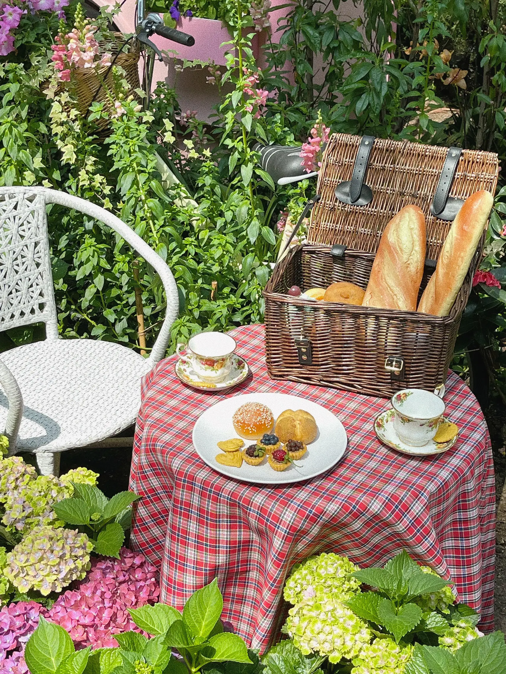 UNLIMITED ENTRY to GBTB domes + skywalk!! | แกลเลอรีที่โพสต์โดย julia ☁ ...