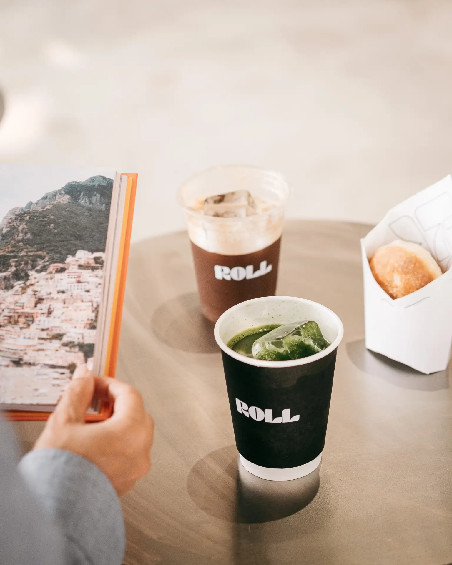 ROLL คาเฟ่บรรยากาศแบบกองถ่าย ย่านเหม่งจ๋าย 🎞️🎬 | แกลเลอรีที่โพสต์โดย ...