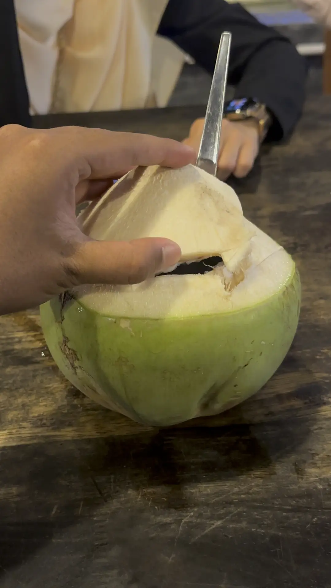 Fresh Coconut | Video diterbitkan oleh Dani Syazani | Lemon8