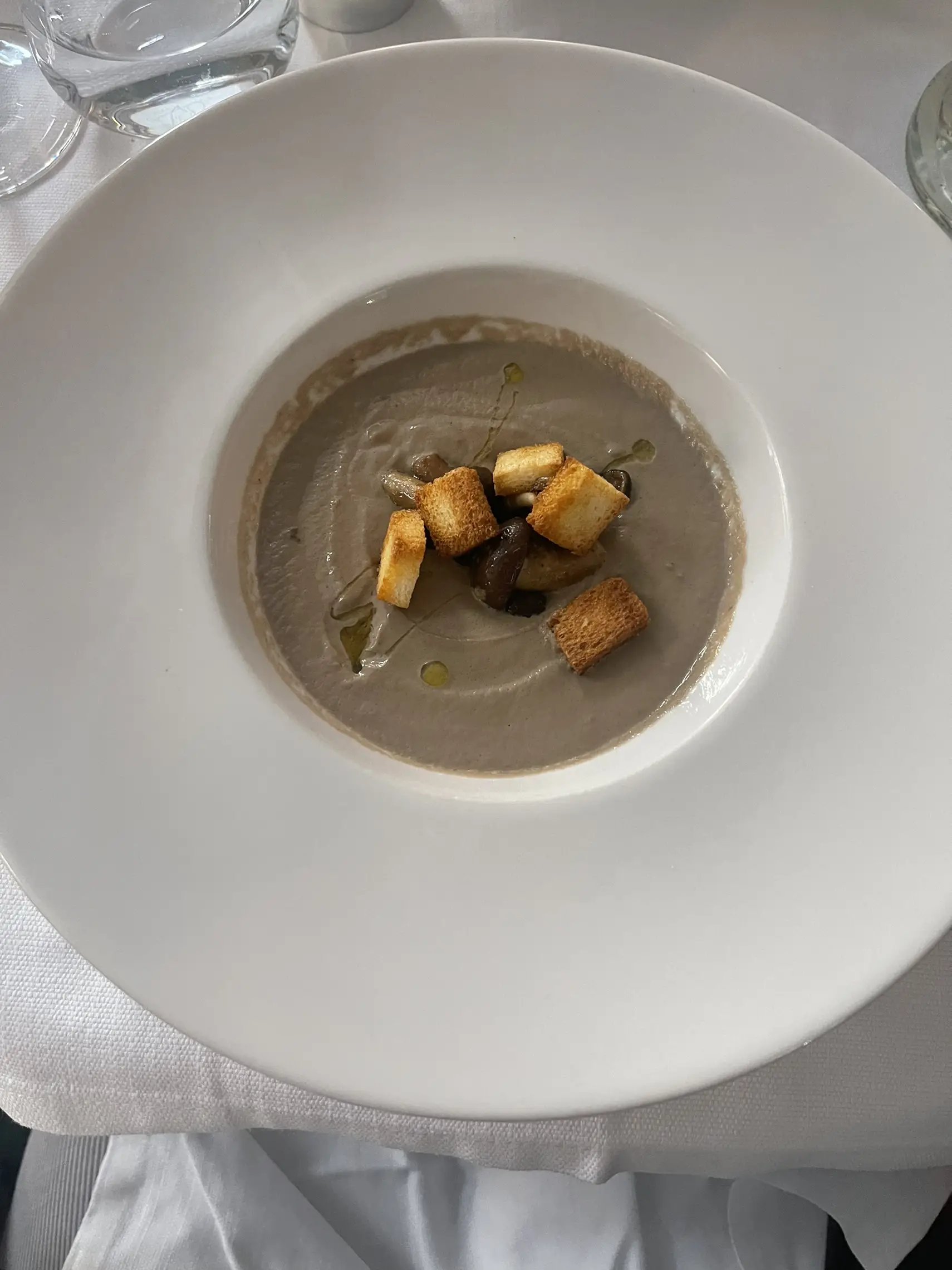 Milan ( Italy🇮🇹 ) - ร้าน Locanda Alla Scala | แกลเลอรีที่โพสต์โดย nut_chiranan | Lemon8