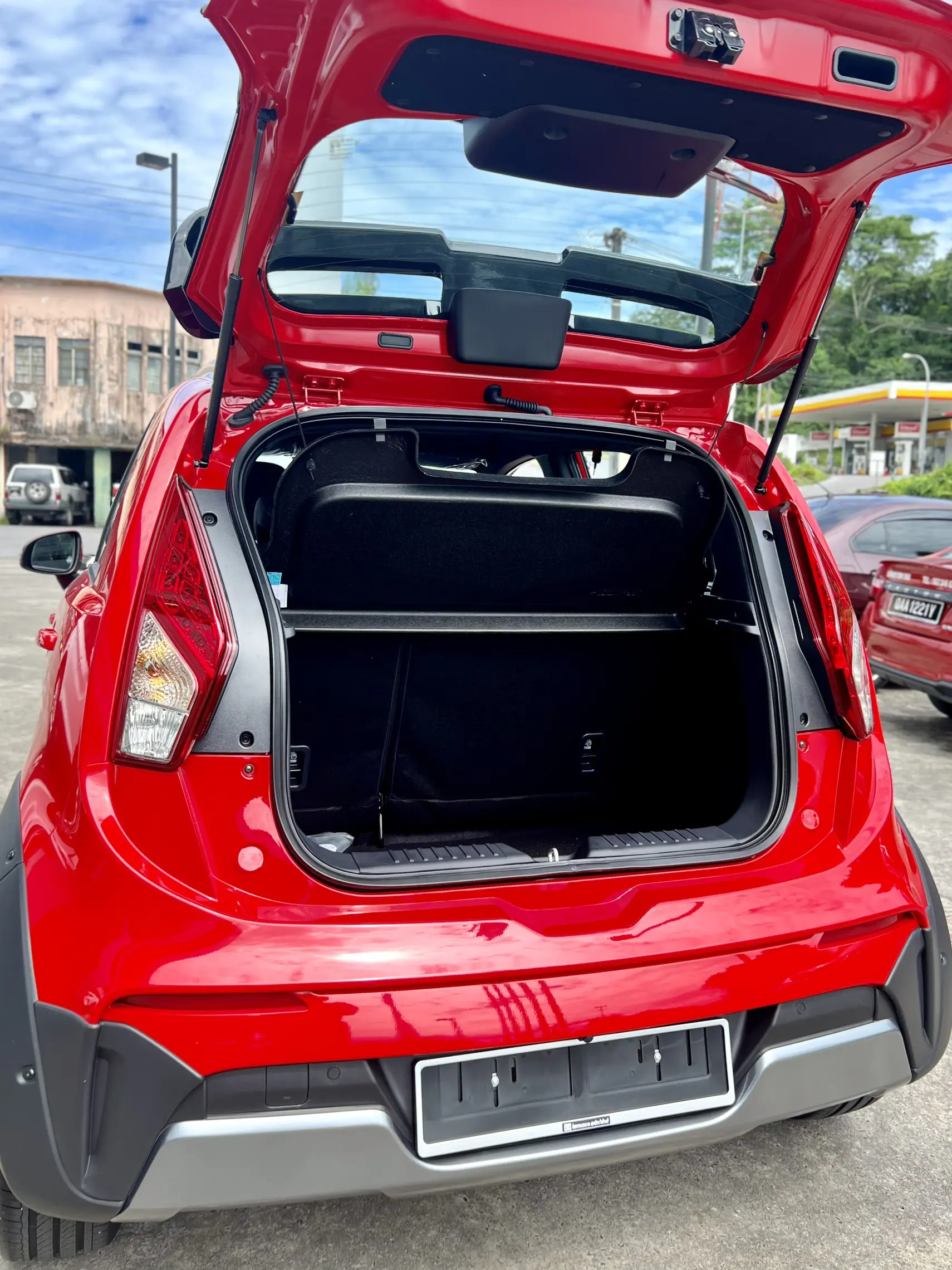 Proton Iriz Silver Moon Dust