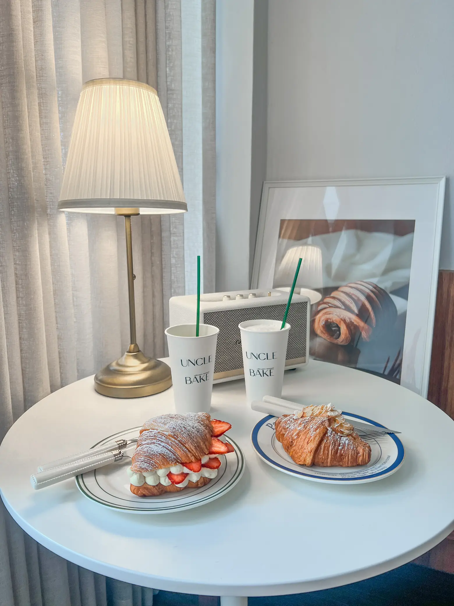 Uncle Bake คาเฟ่บางแสนใกล้ม.บูร ครัวซองต์ใหญ่เท่าฝ่ามือ🥐 | แกลเลอรีที่ ...