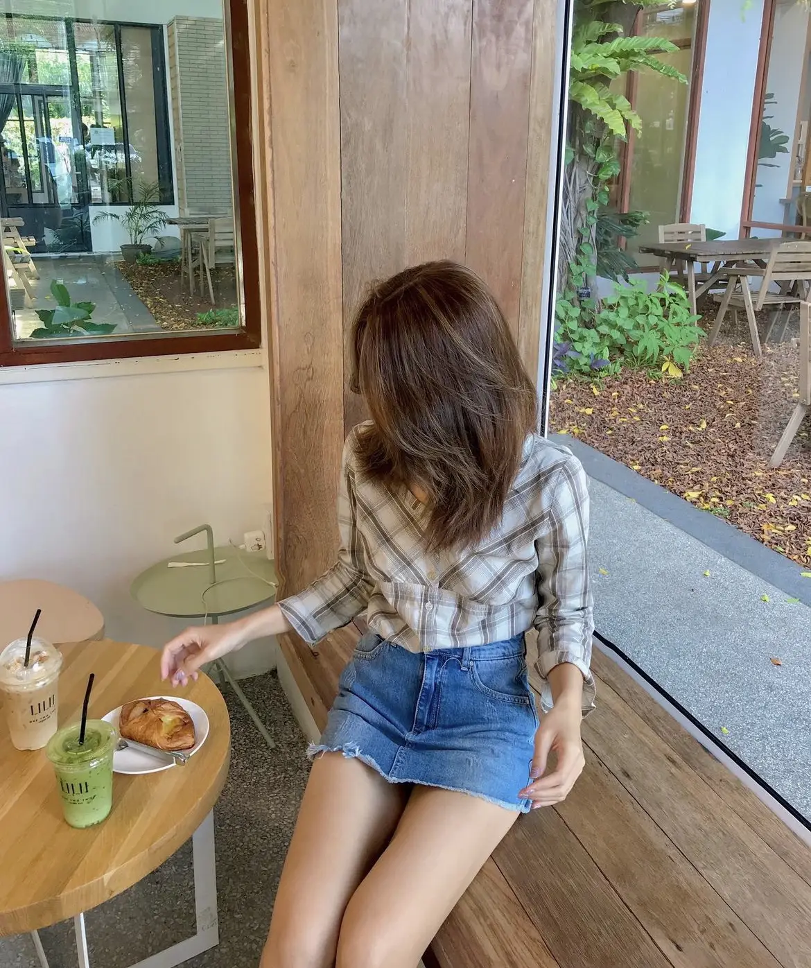 4ลุค กับกระโปรงยีนส์ตัวโปรด | แกลเลอรีที่โพสต์โดย Yammuch | Lemon8