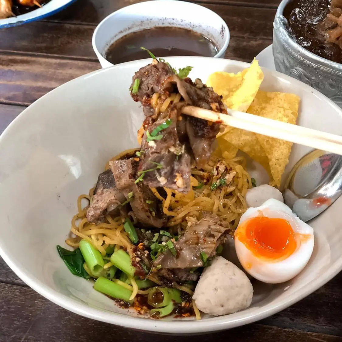 ก๋วยเตี๋ยวเรือหมูและเนื้อวากิว “ชาม-สุข” | แกลเลอรีที่โพสต์โดย Zam Jessada | Lemon8