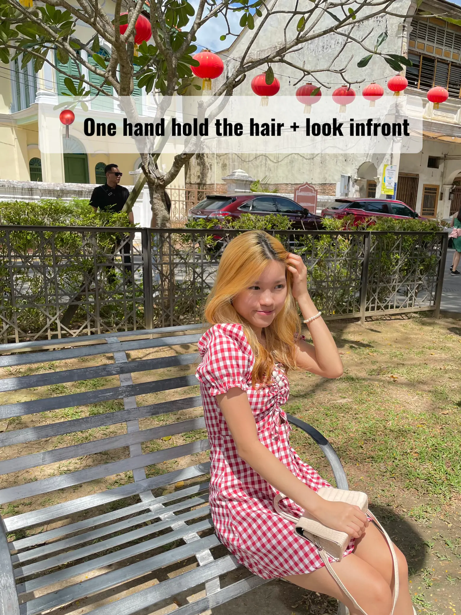 Simple Sitting Pose Idea on the chair- photo tips | Galeri disiarkan oleh Sleepybear | Lemon8