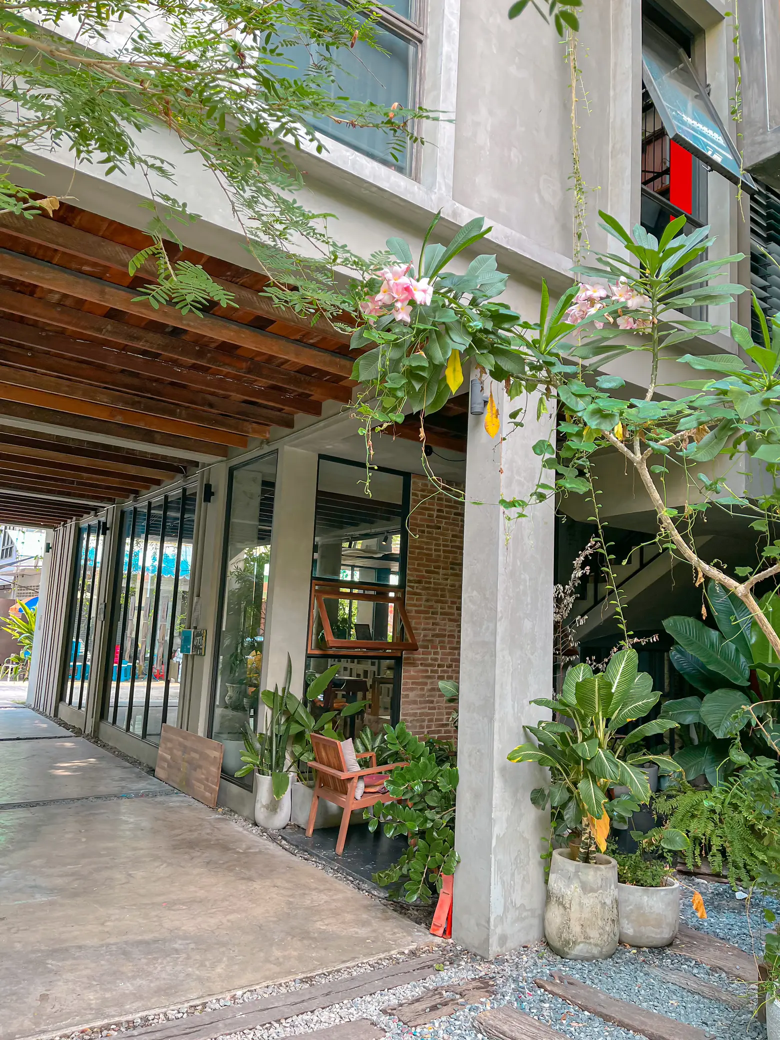 アンダーホームカフェTAIBAN CAFE BKK | Ruji_patが投稿したフォトブック | Lemon8