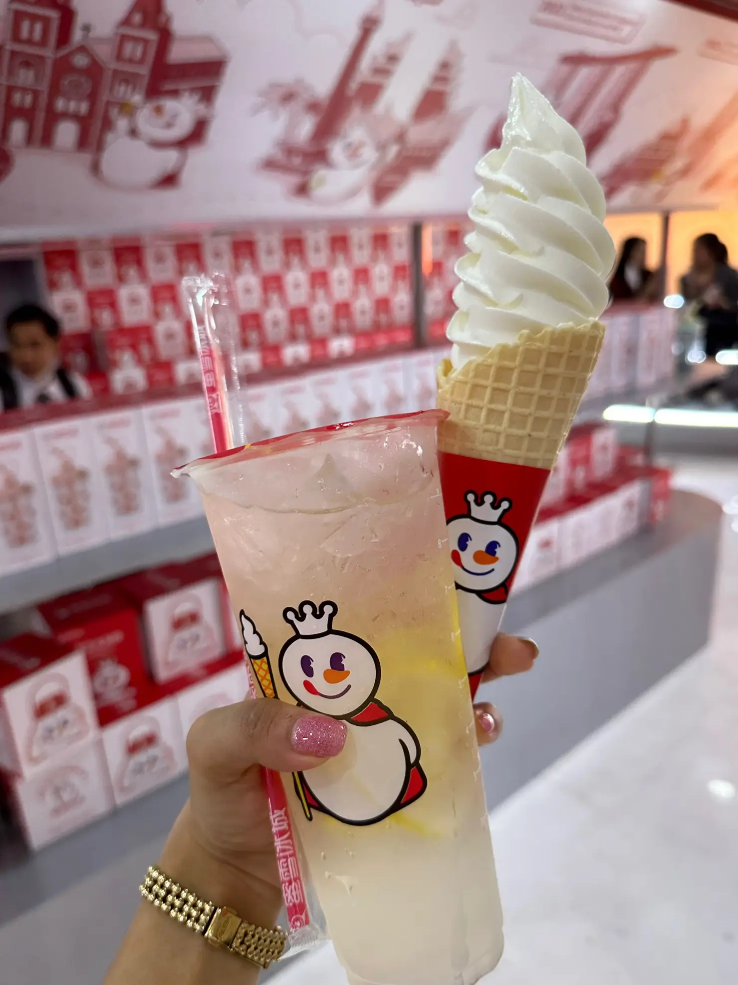 Review Mixue ไอศกรีมจากจีน ราคา15บาท🍦 ️ | แกลเลอรีที่โพสต์โดย mook🧁 ...