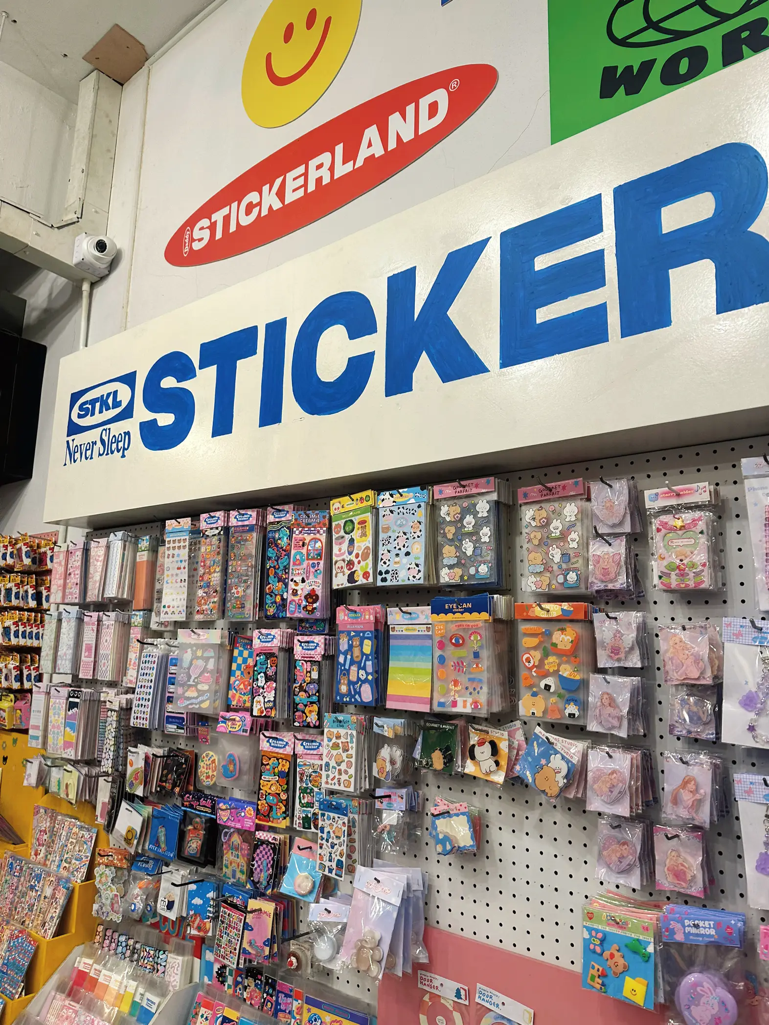 STICKERLAND | สวรรค์ของคนรักสติ๊กเกอร์! 🧸💝 | แกลเลอรีที่โพสต์โดย ...