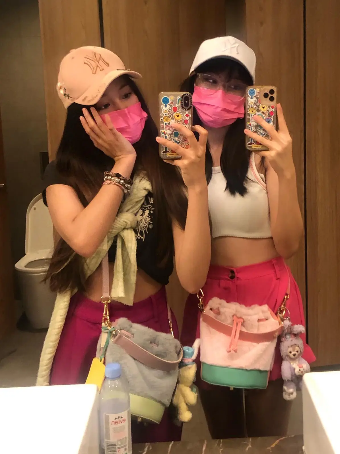 OOTD with bestie | แชร์ไอเดียนัดตีมแต่งตัวกับเพื่อน 🌈 | แกลเลอรีที่ ...