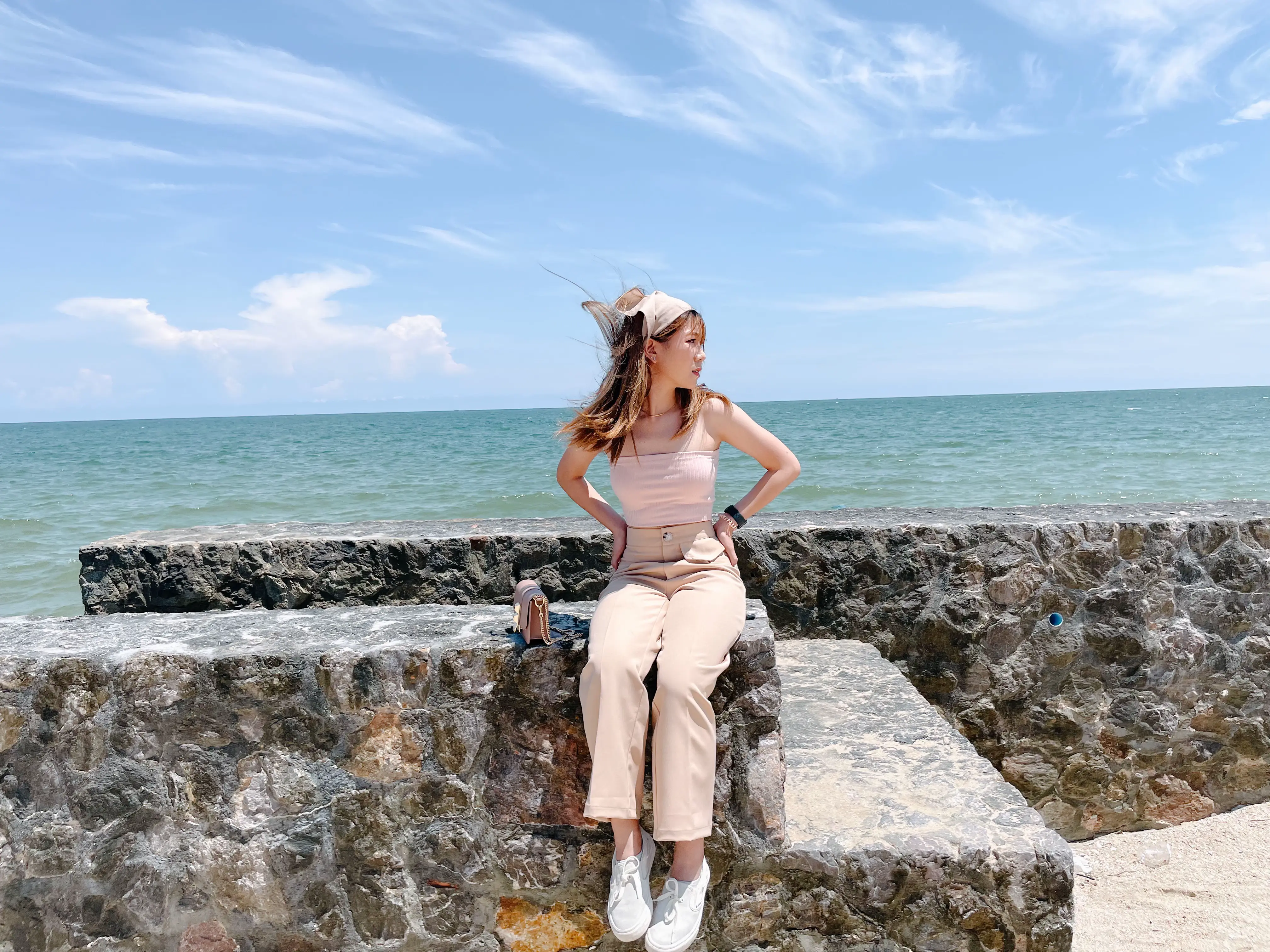 𝙏𝙐𝙈𝙇𝘼𝙔 𝘾𝘼𝙁𝙀 & 𝘽𝘼𝙍 | Gallery posted by Natt | Lemon8